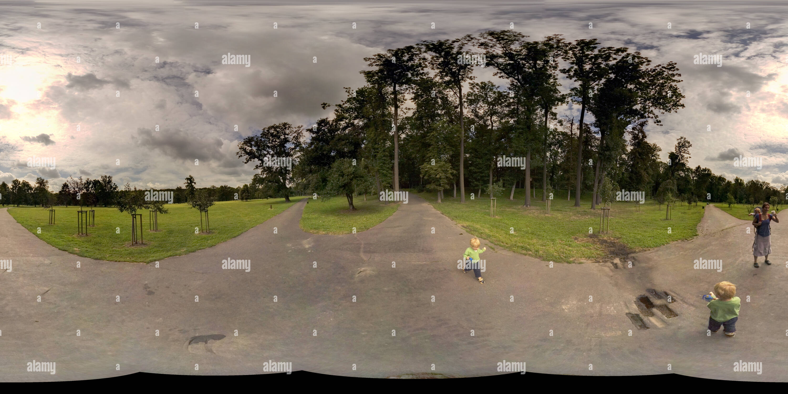 360° view of Walking in Stromovka Park 3 - Alamy