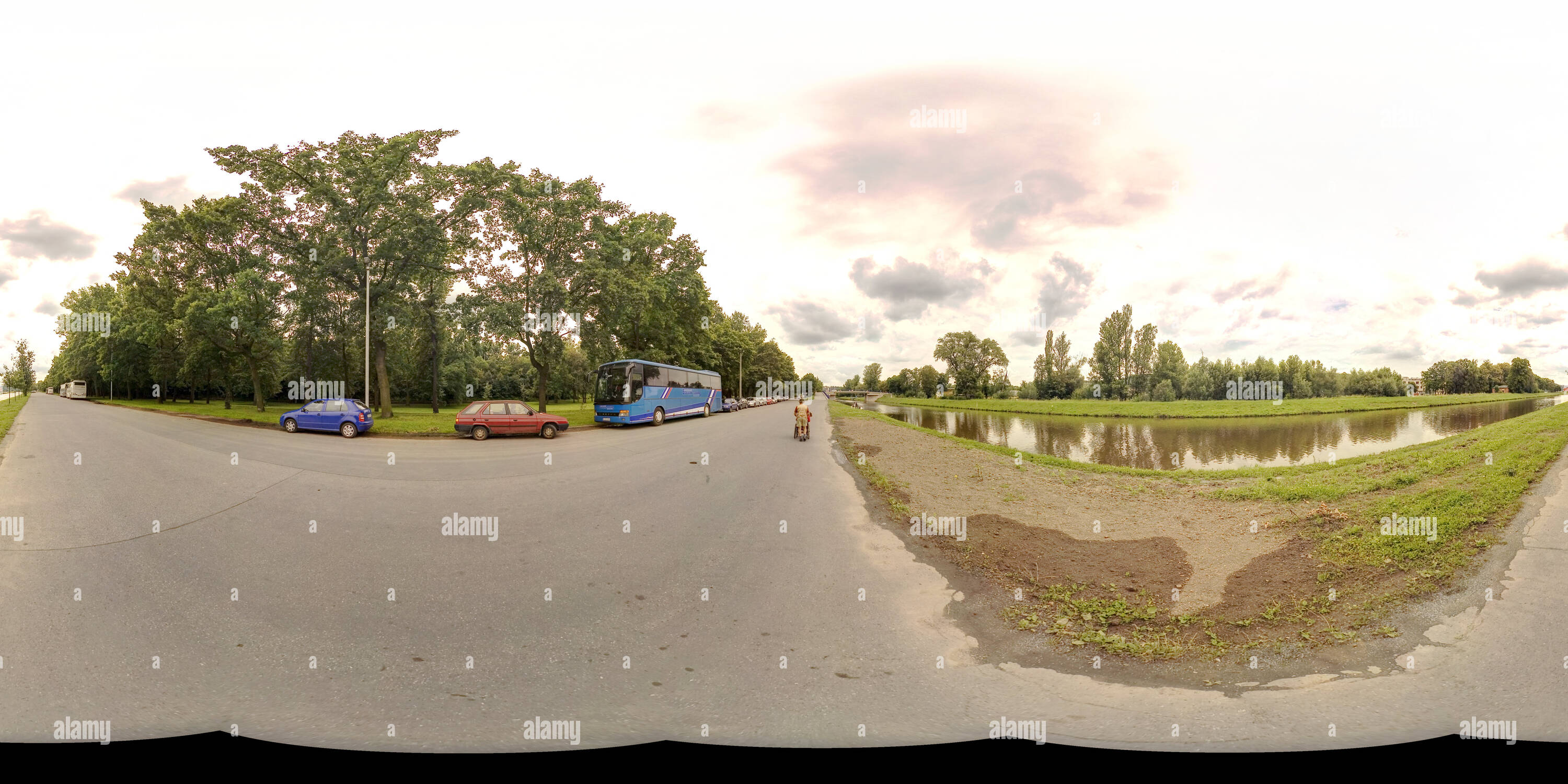 360° view of Walking in Stromovka Park 9 - Alamy