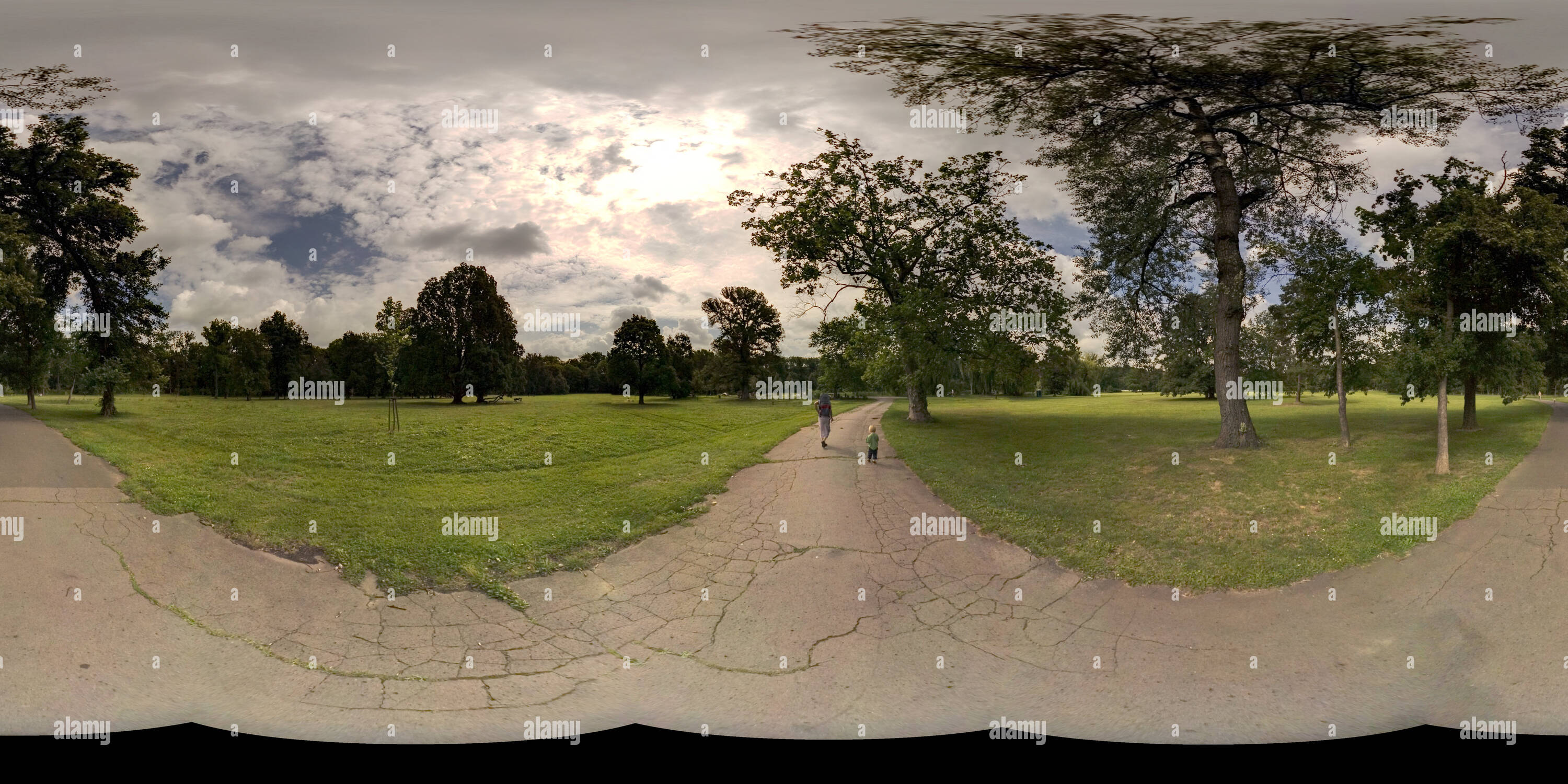 360° view of Walking in Stromovka Park 20 - Alamy