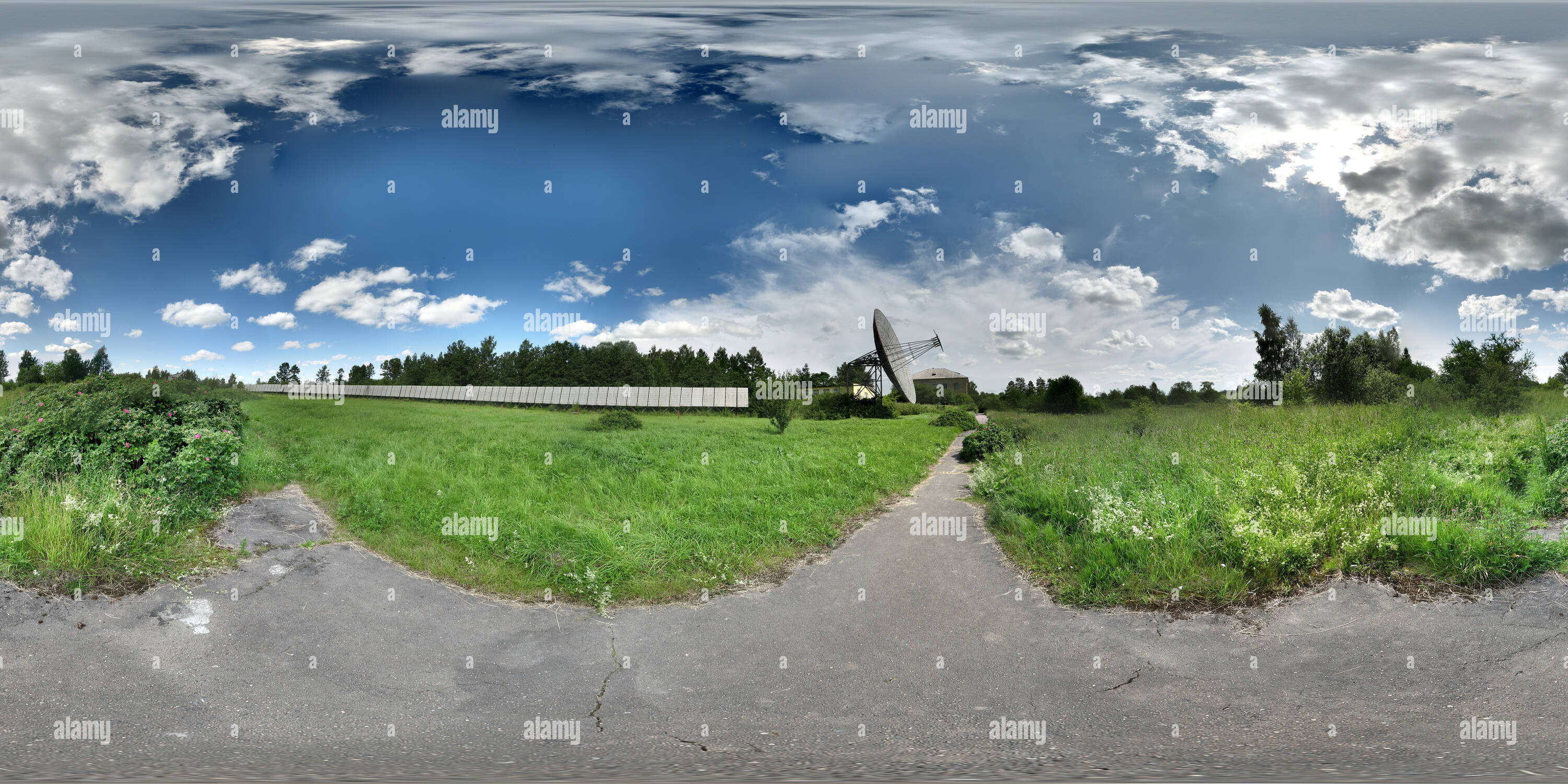 360° view of Radiotelescope in Pulkovo observatory - Alamy