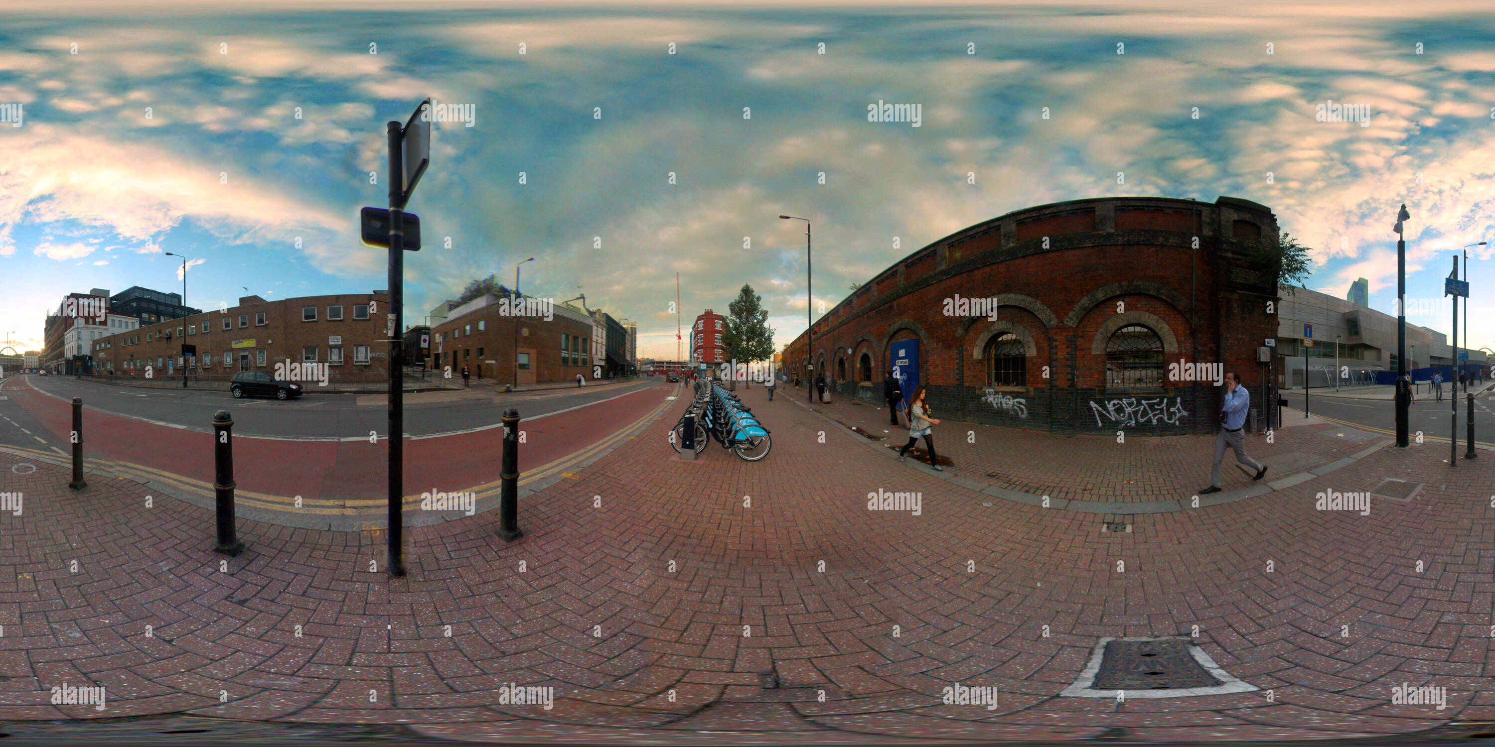 360° view of Shoreditch High Street Train Station - Alamy
