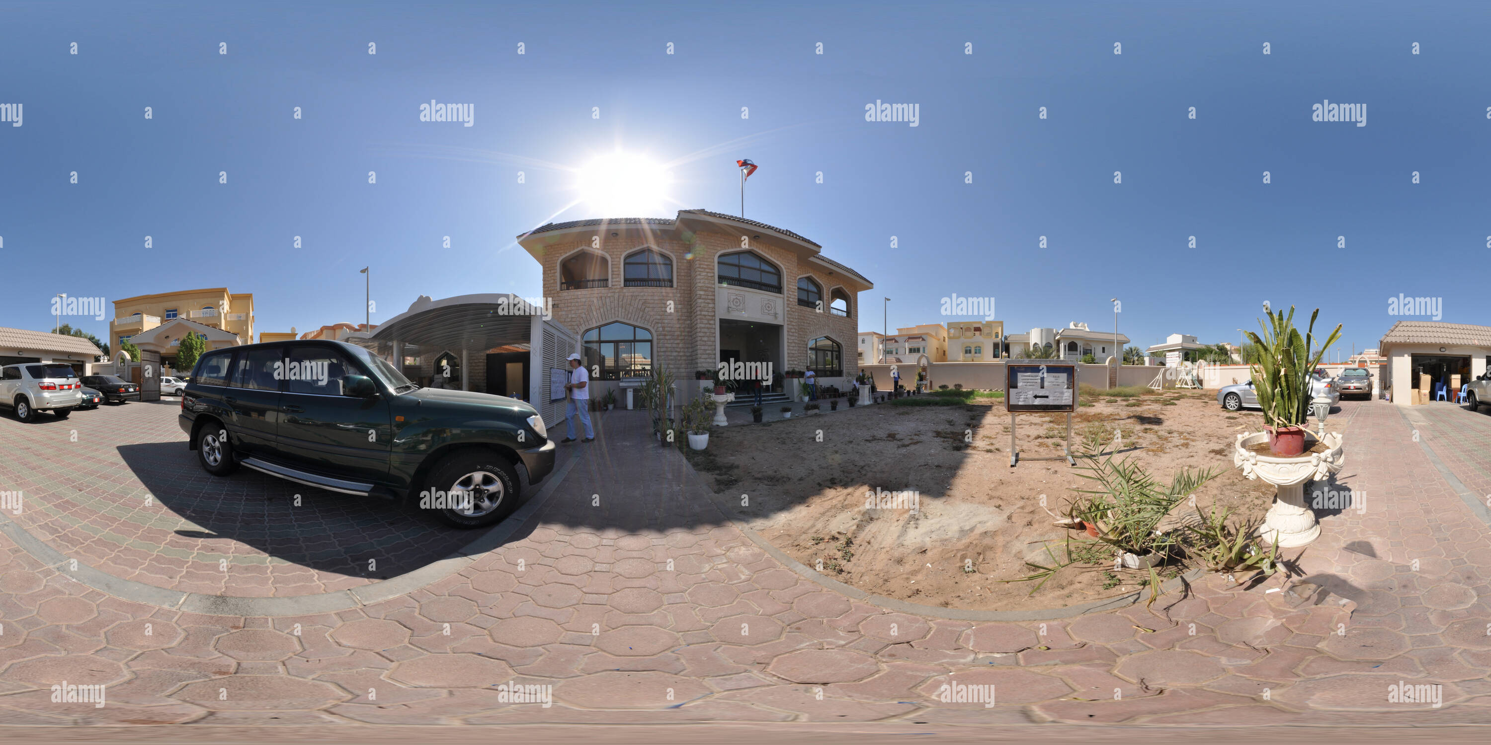 360° view of Philippine Embassy and POLO / OWWA Office - Alamy