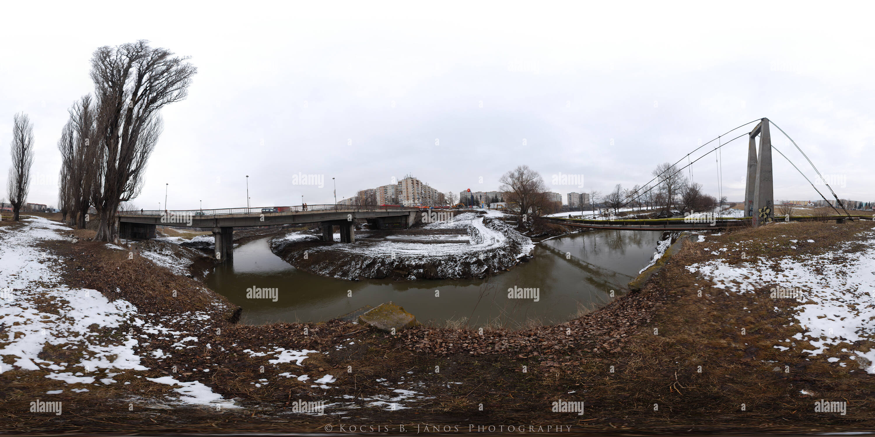 360° view of Saint George Bridge under renovation - Alamy