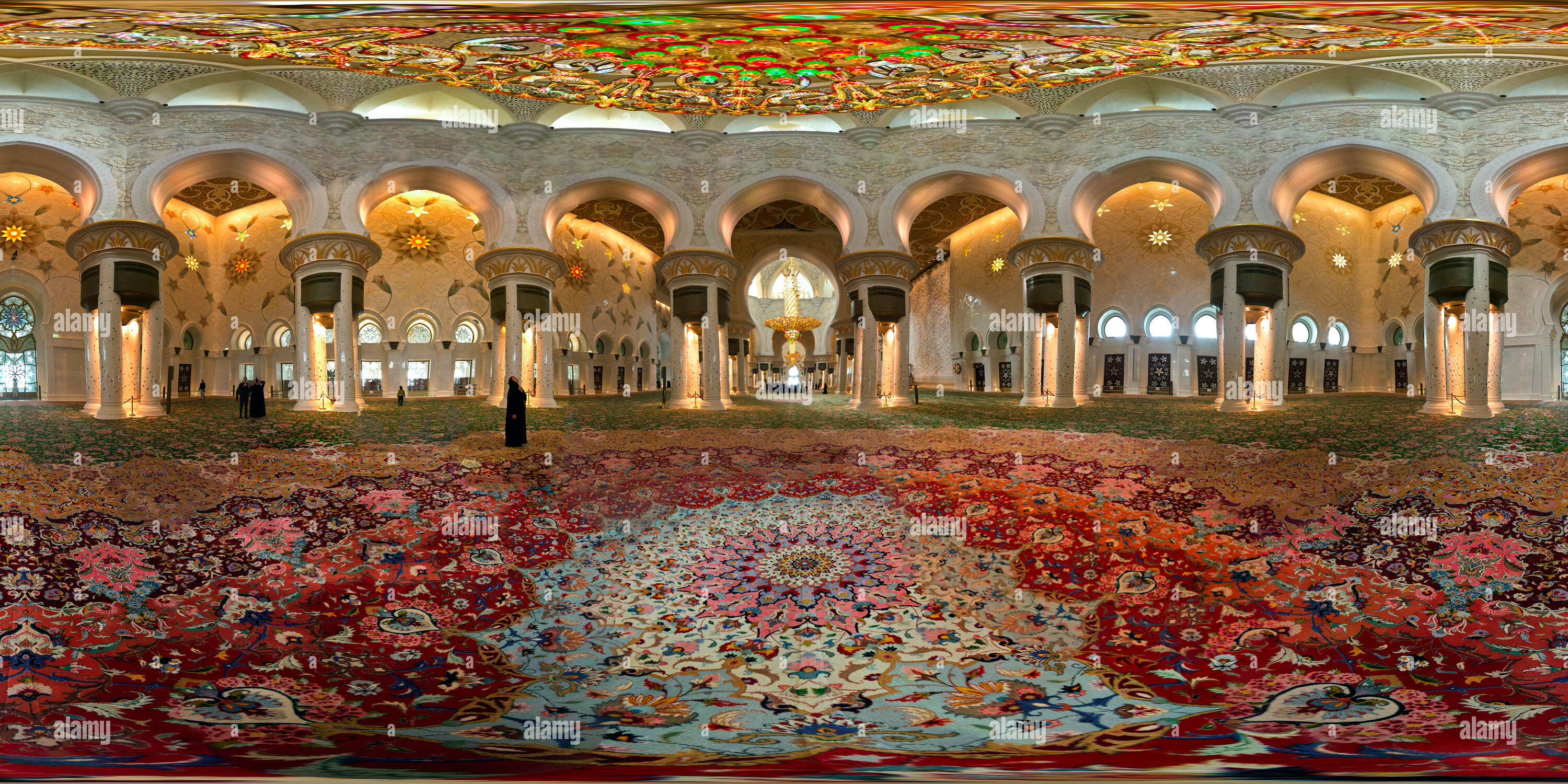 360° view of Sheikh Zaed Grand Mosque - Alamy