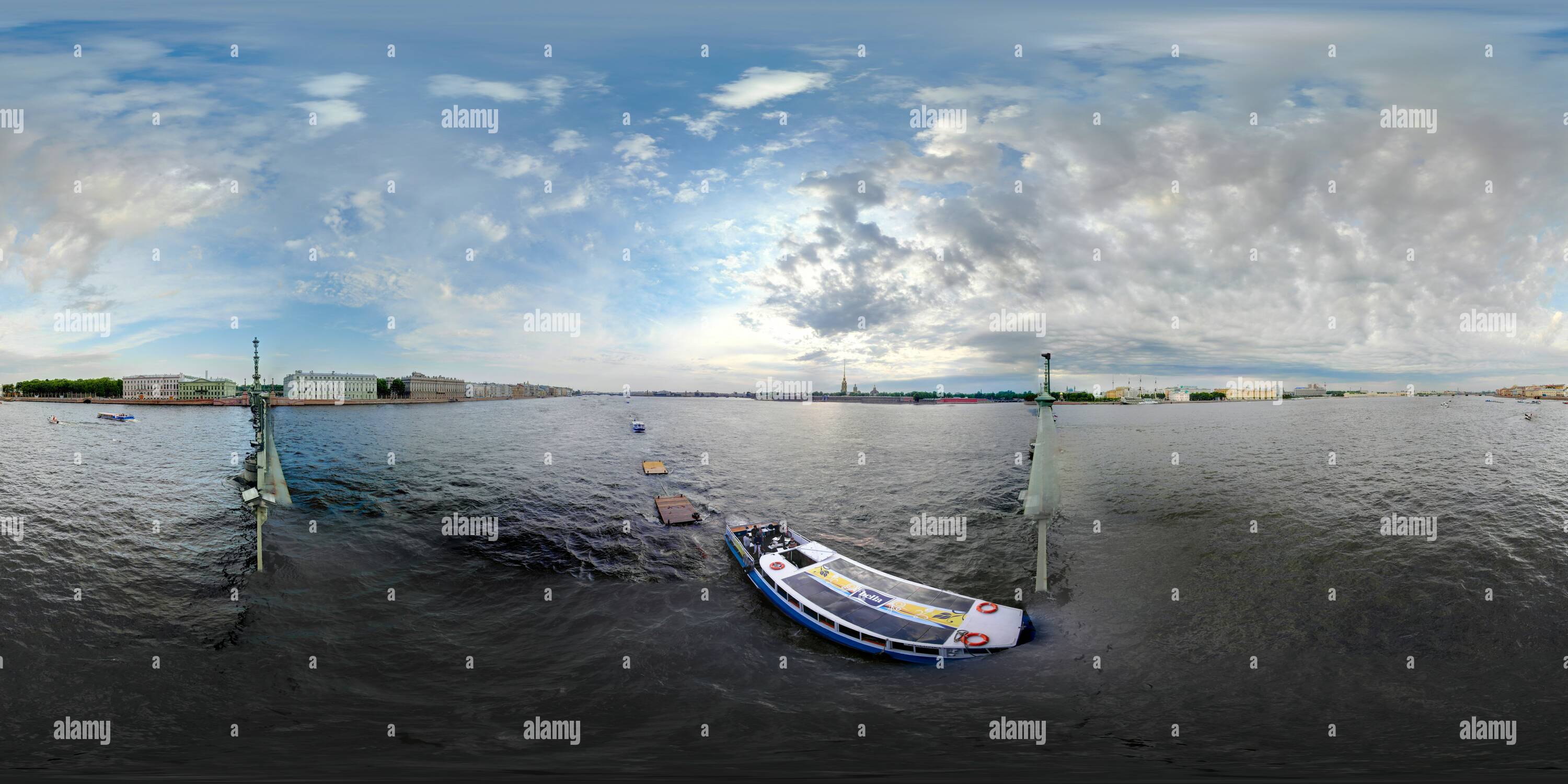 360° view of Neva water area from Trinity Bridge - Alamy