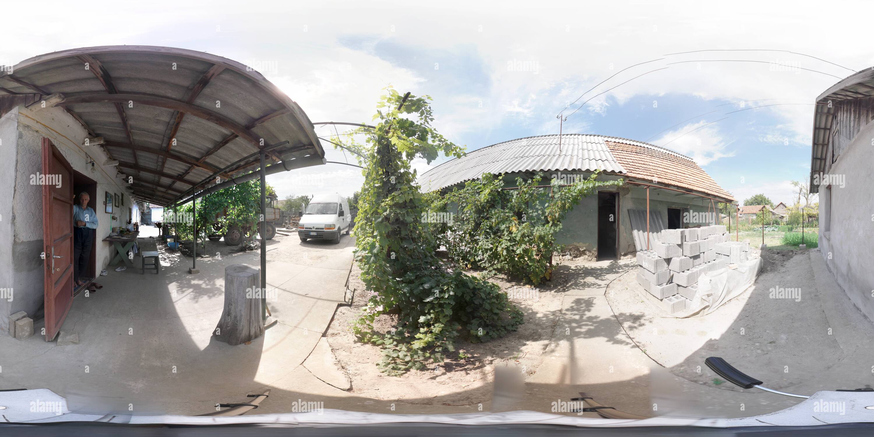 360° view of HOUSEHOLD TO NADLAC - Alamy
