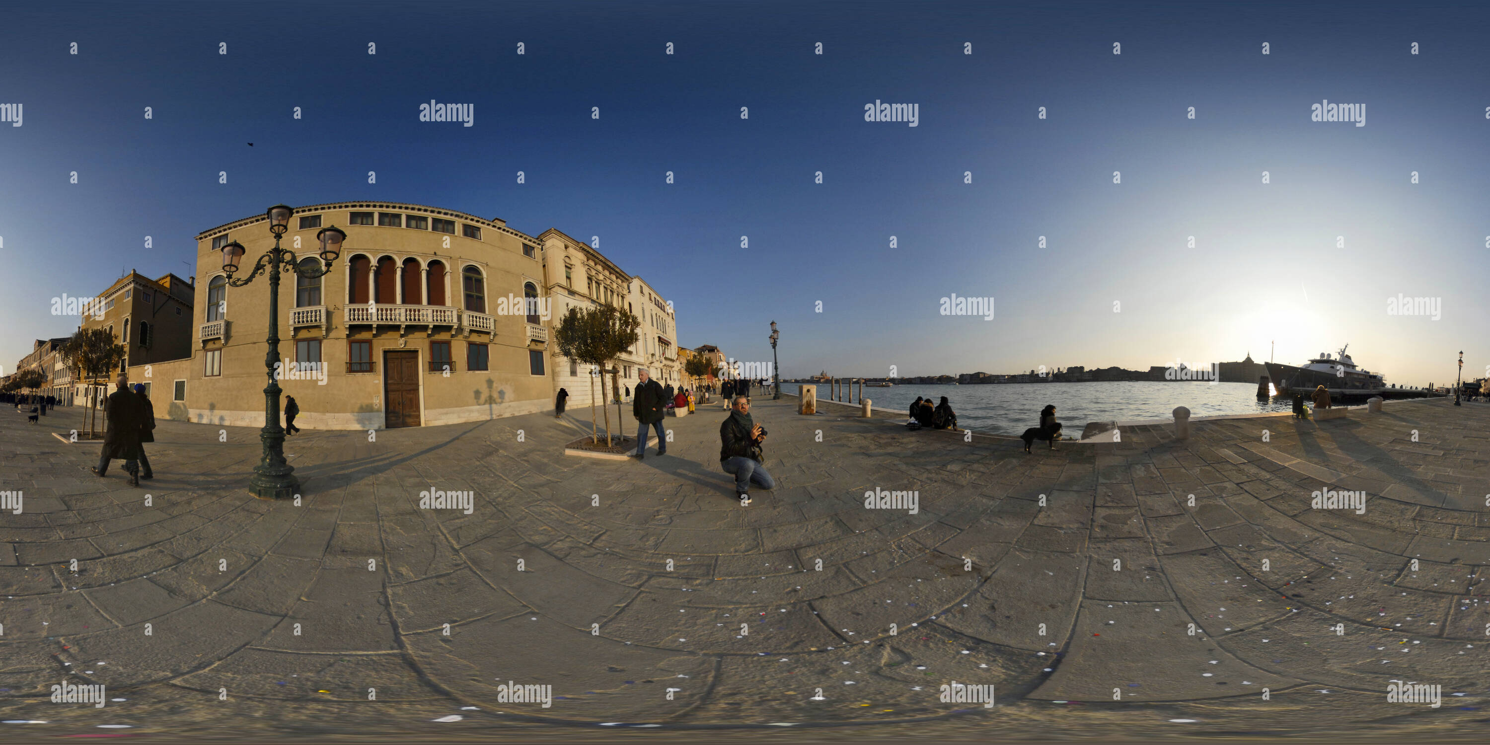 Le zattere hi-res stock photography and images - Alamy