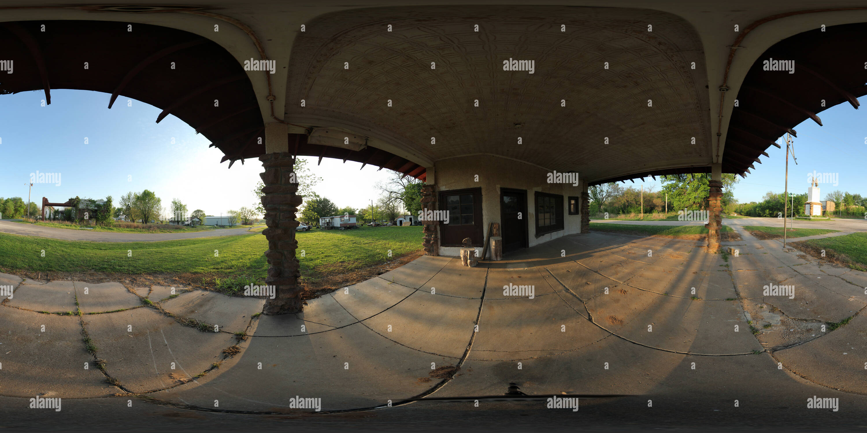 Indian statue oklahoma hi-res stock photography and images - Alamy