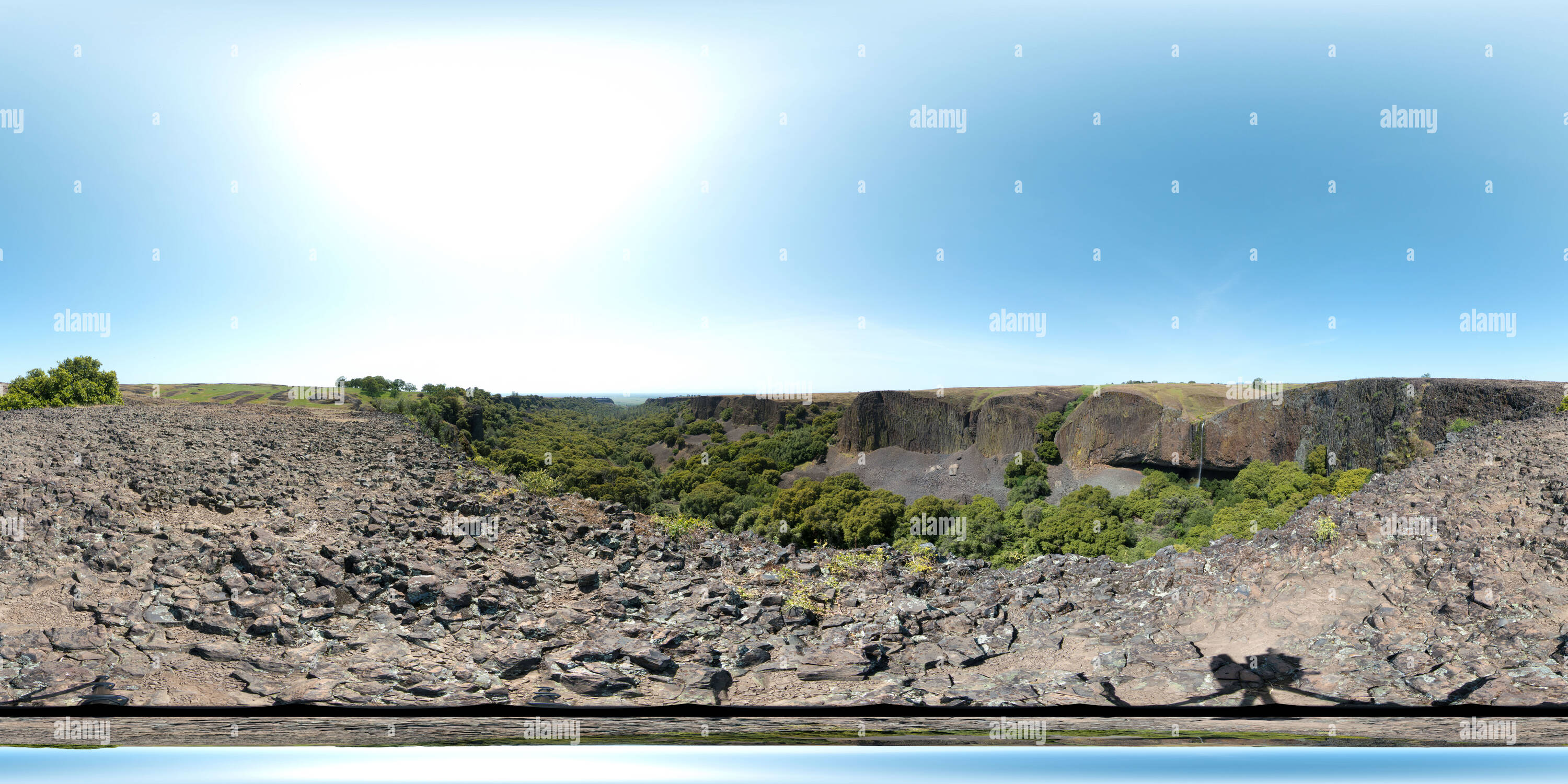 360° view of Coal Canyon and Waterfall at Table Mountain - Alamy