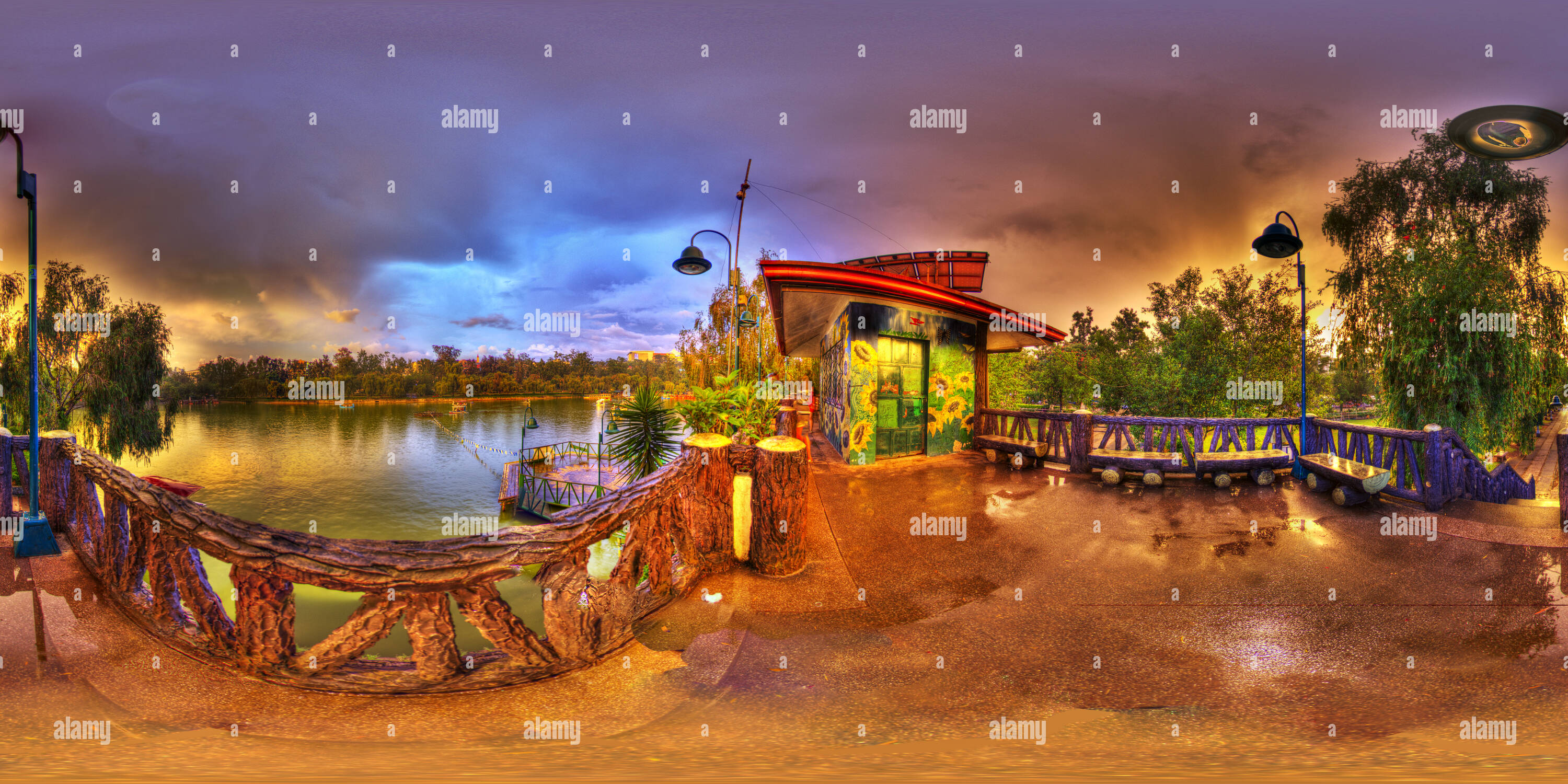 360° view of Burnham Park Lake, Baguio City - Alamy