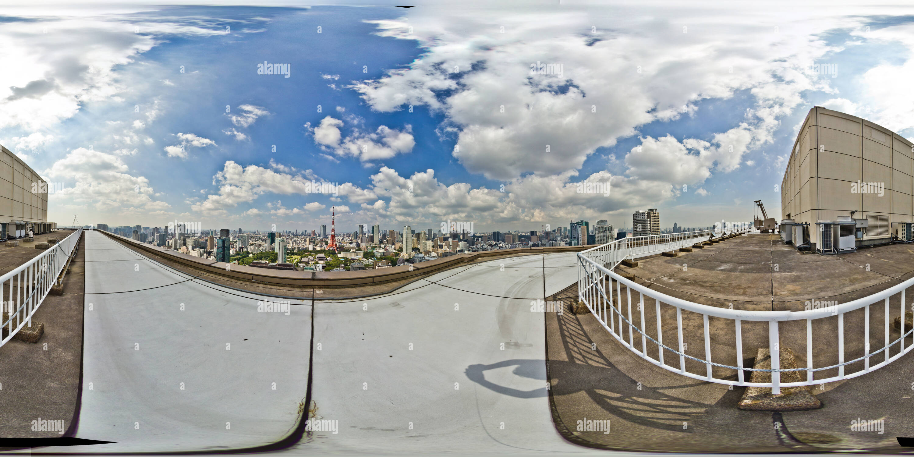360° view of Walking around in Tokyo in September - 16 - Alamy