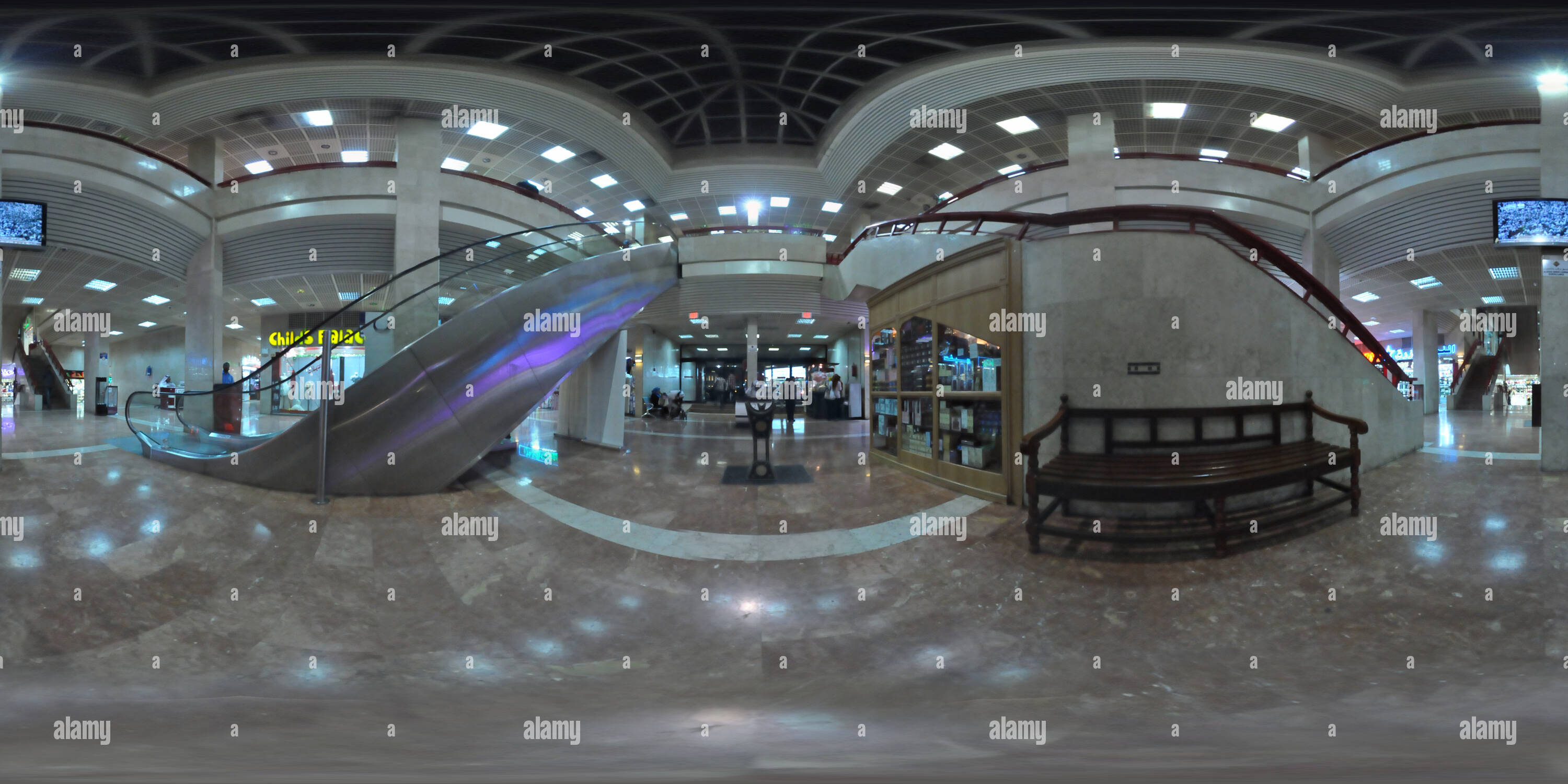 360° view of Al Jabor Souk - Alamy