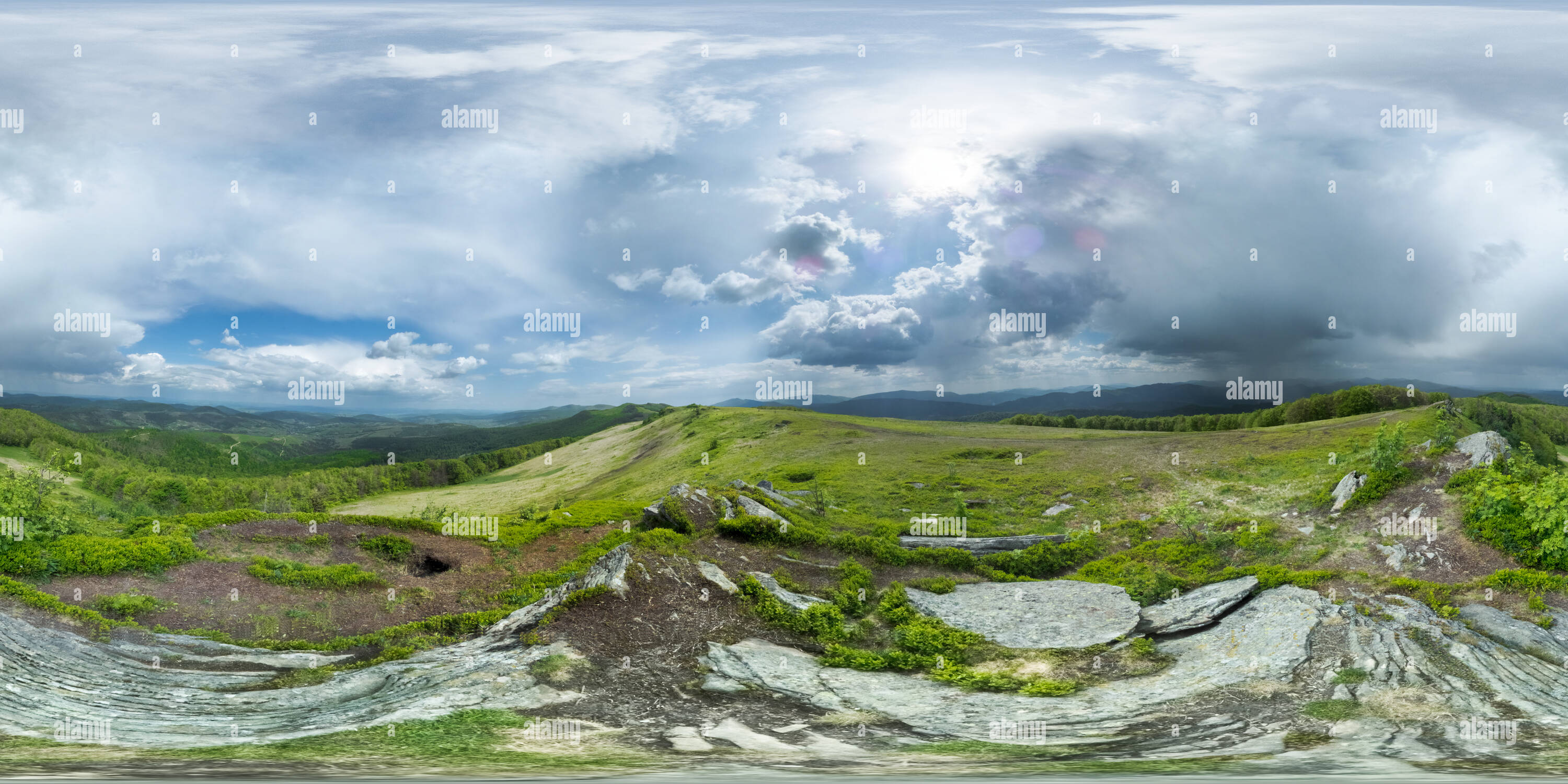 360° view of The Verkhovynsky Range - Alamy