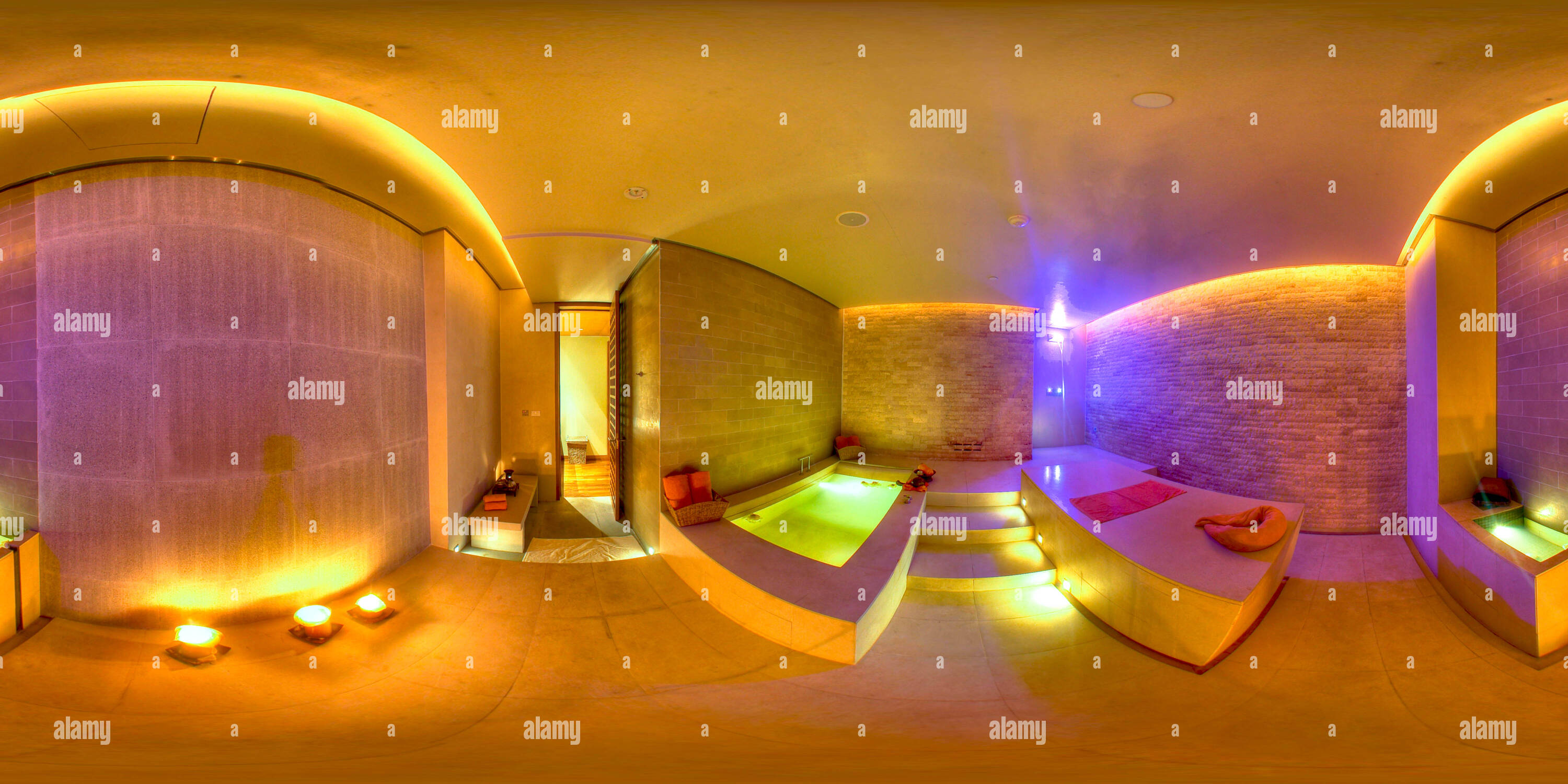 360° view of Chi Spa shower room - Alamy