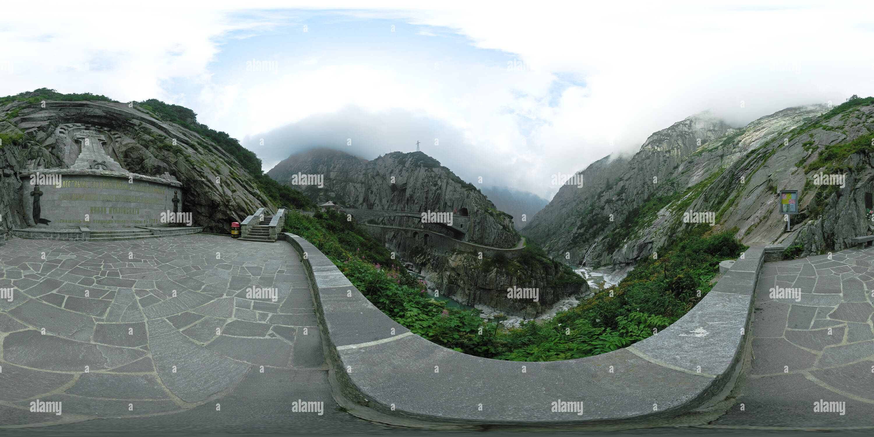 360° view of Suworow Monument and Devil's Bridge on the Gotthard route ...