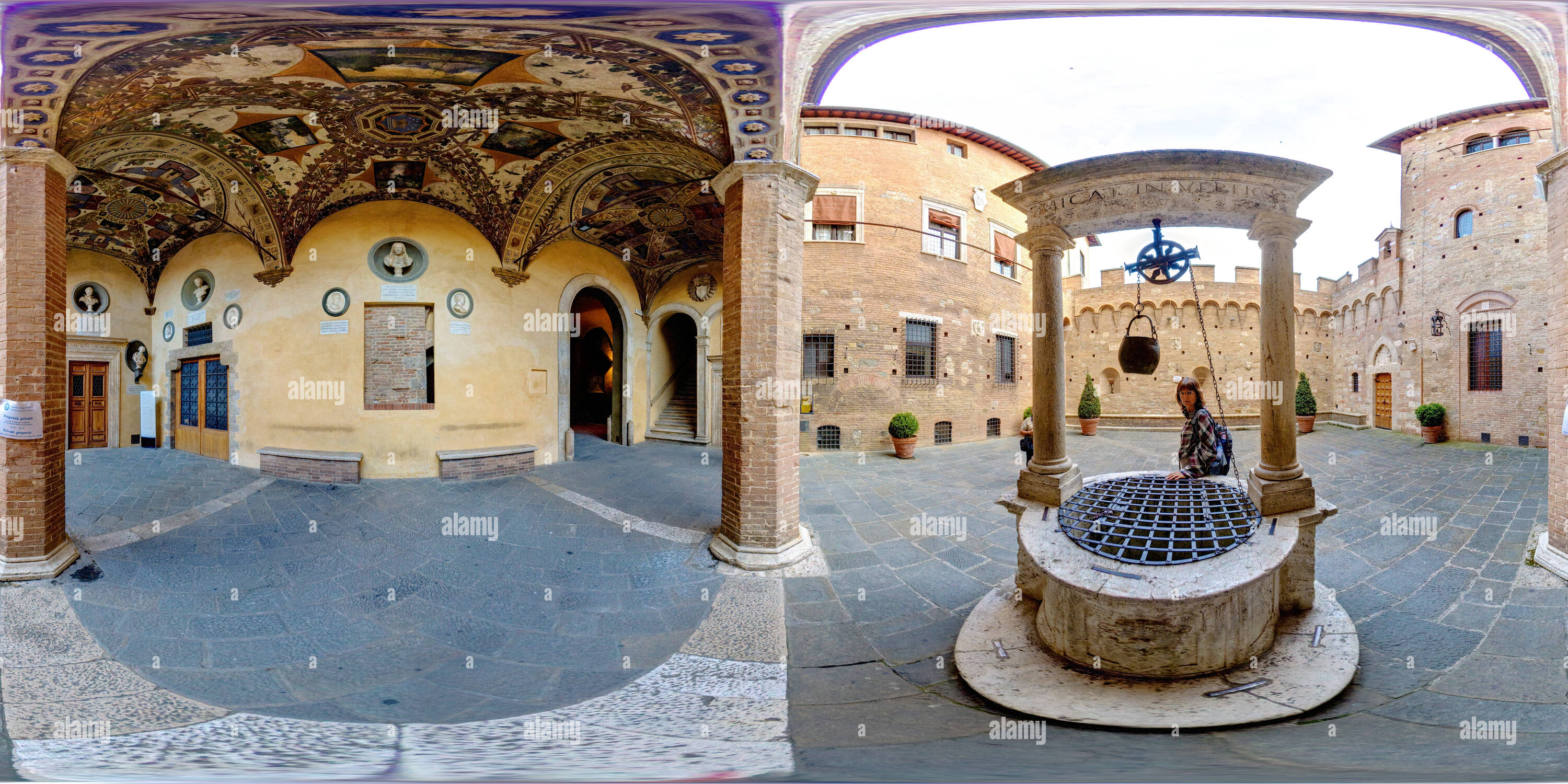 360° view of Palazzo Chigi-Saracini, Siena - Alamy