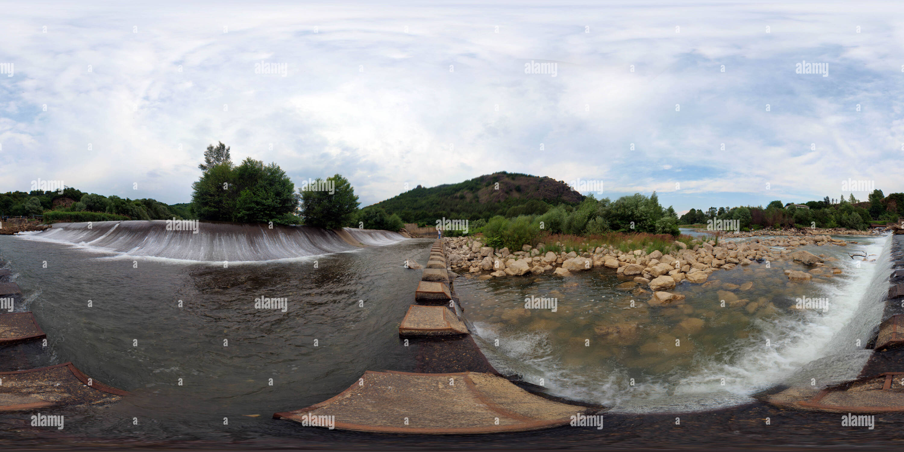 360° view of Dam on the Aries River - Alamy