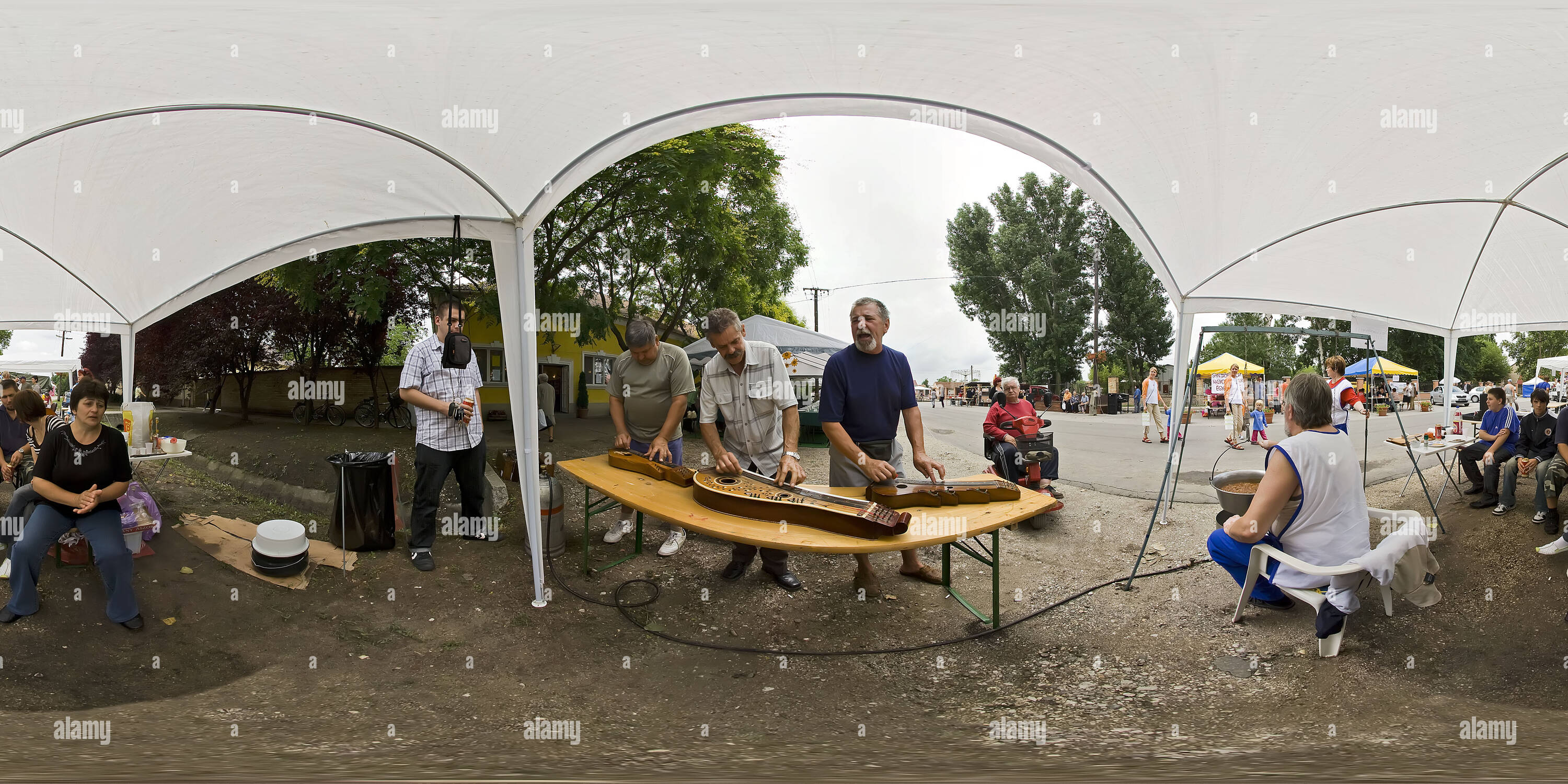 360° view of Sandorfalva City days - Amateur zither orchestra and stew ...