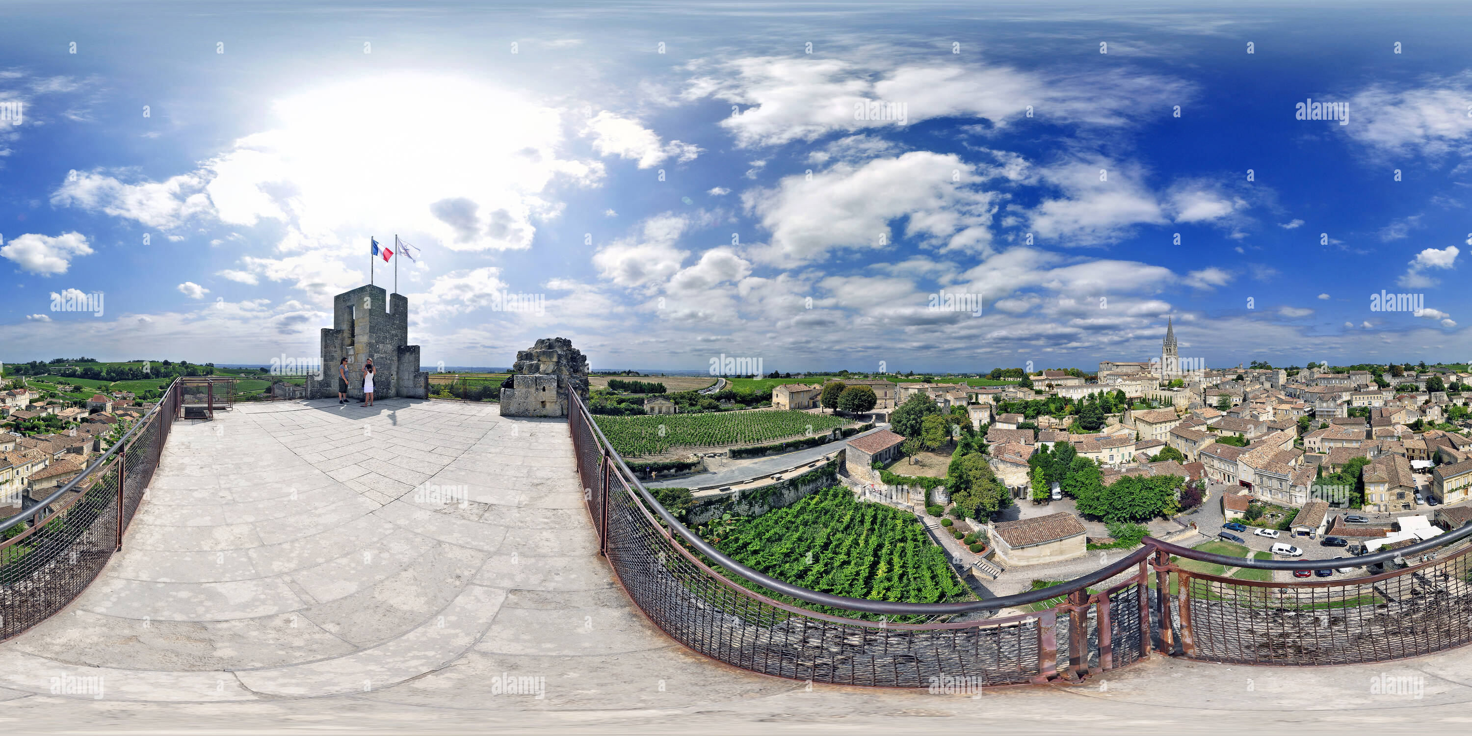 360° view of King's Castle - Saint-Emilion - Alamy