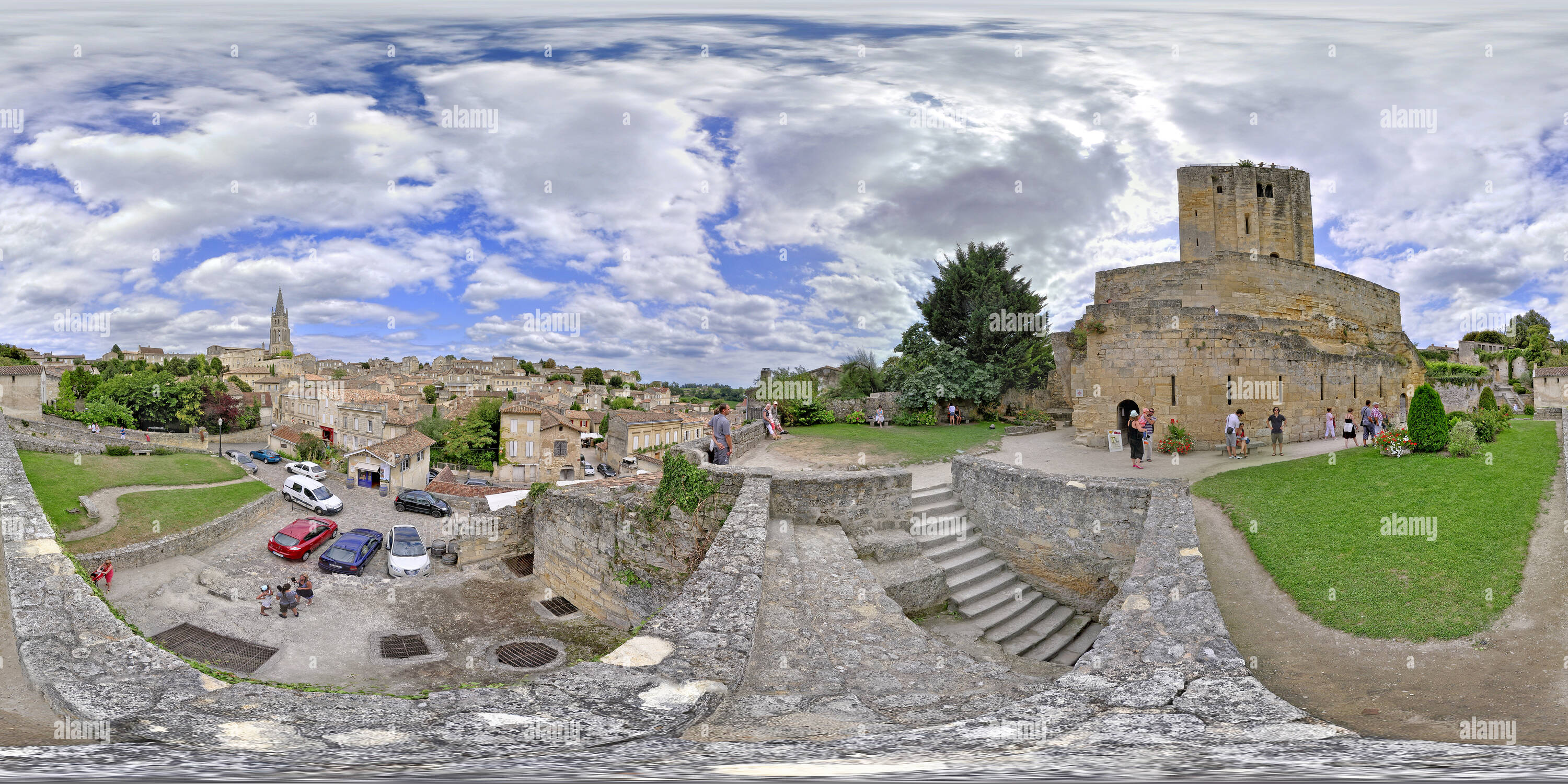 360° view of King's Castle of Saint-Emilion - Alamy