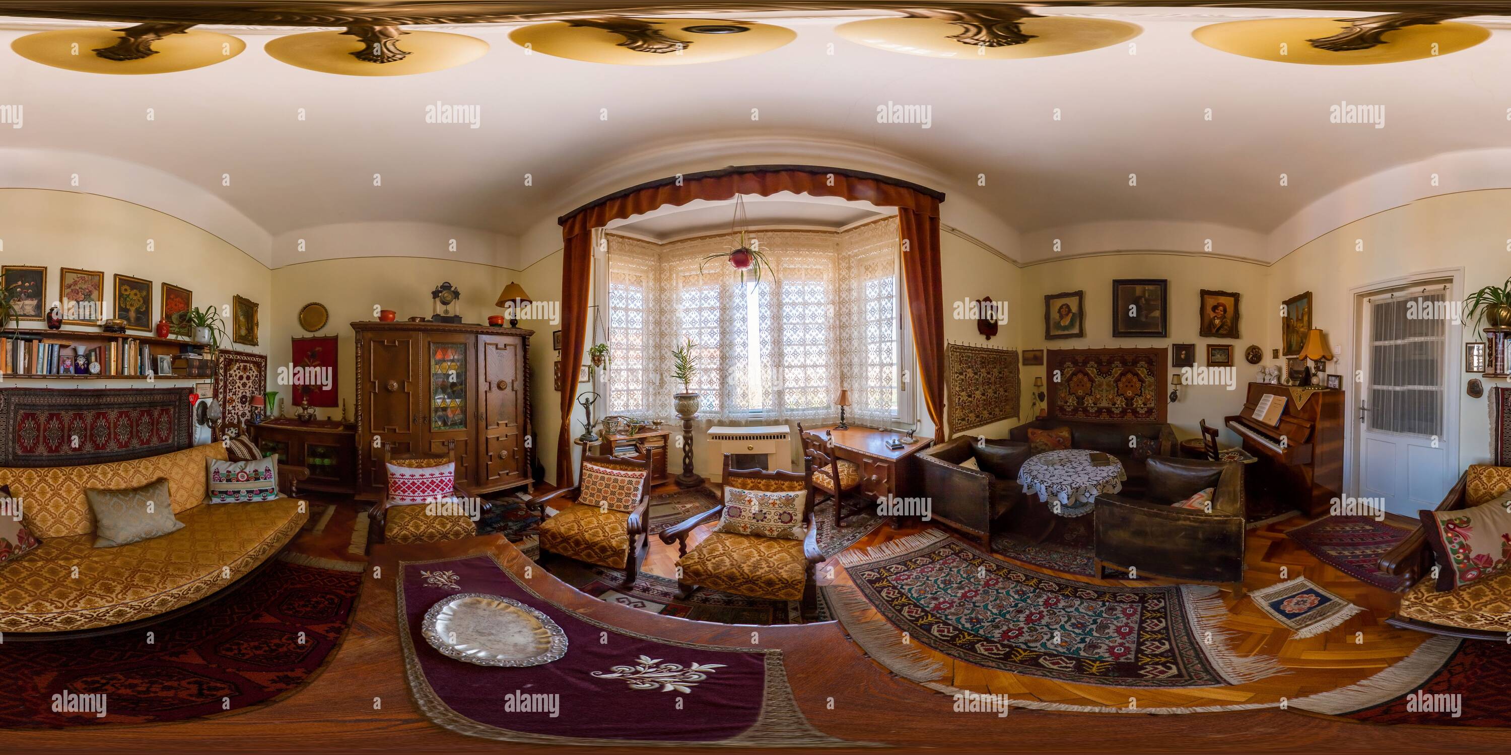360° view of In the old Room - Alamy