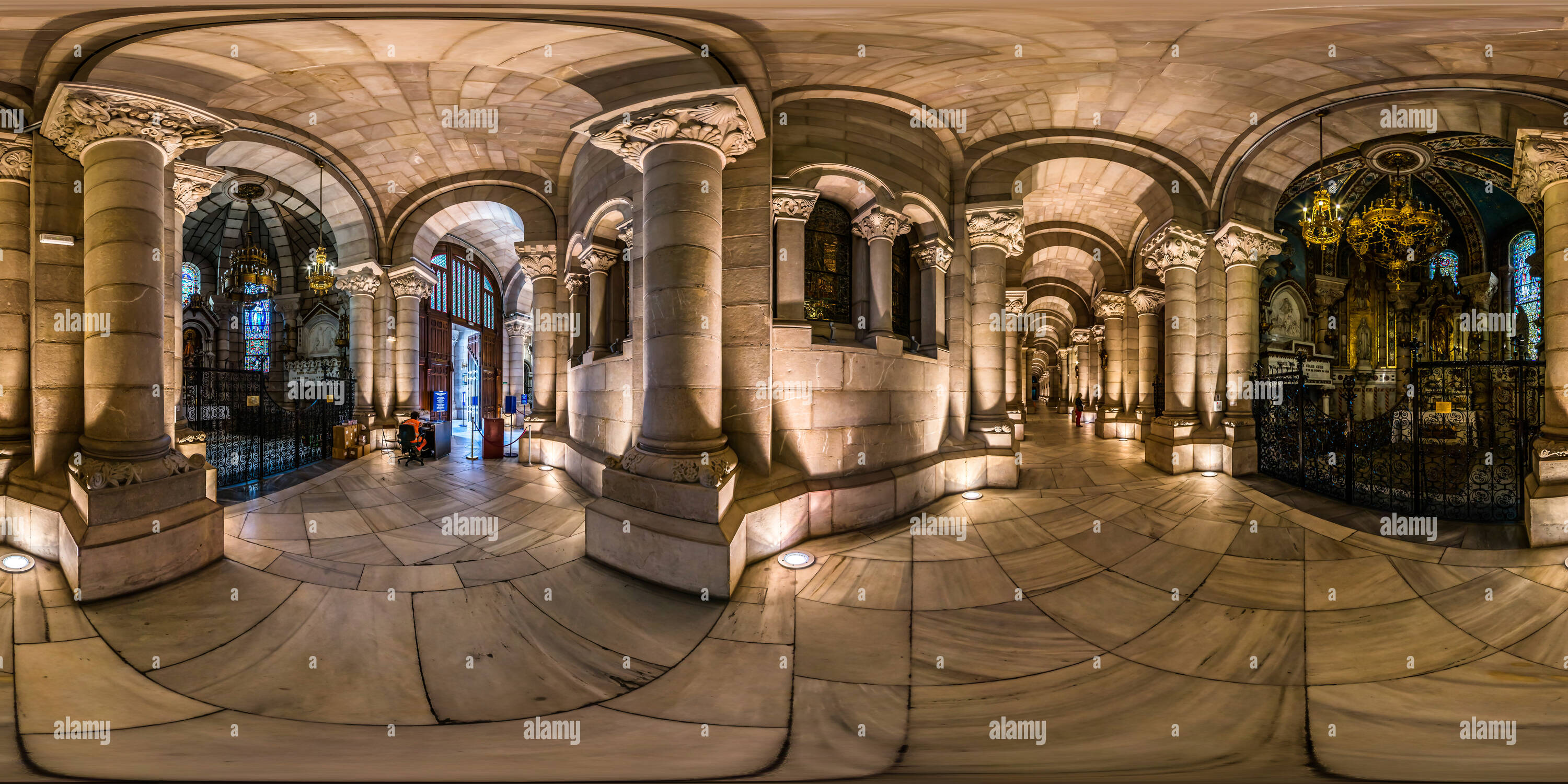 360° view of Crypt of Almudena Cathedral - Alamy
