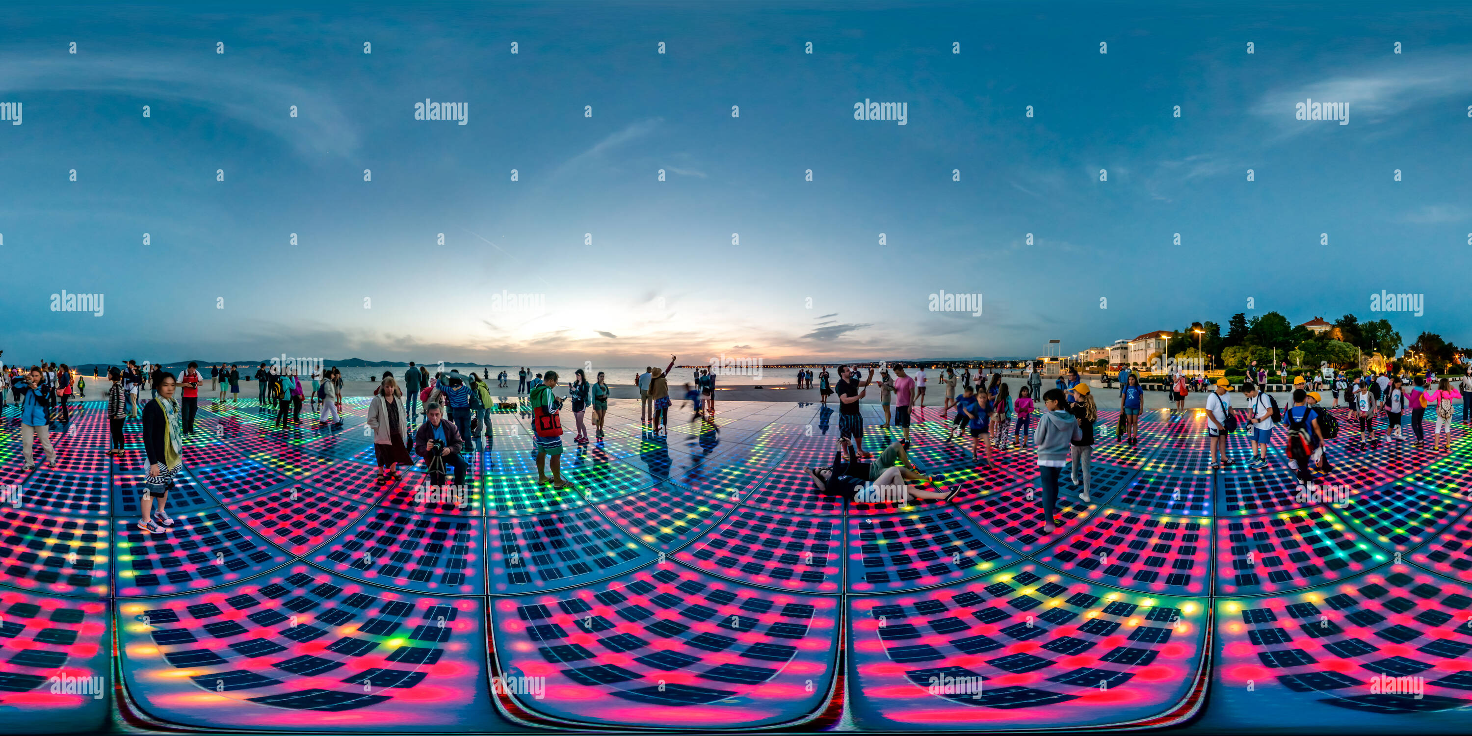 360° view of Farewell to the Sun - Alamy