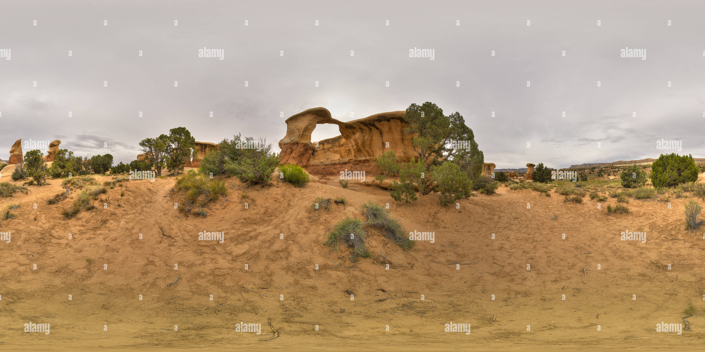360° view of Metate Arch, West Side, Devil’s Garden, Grand Staircase ...