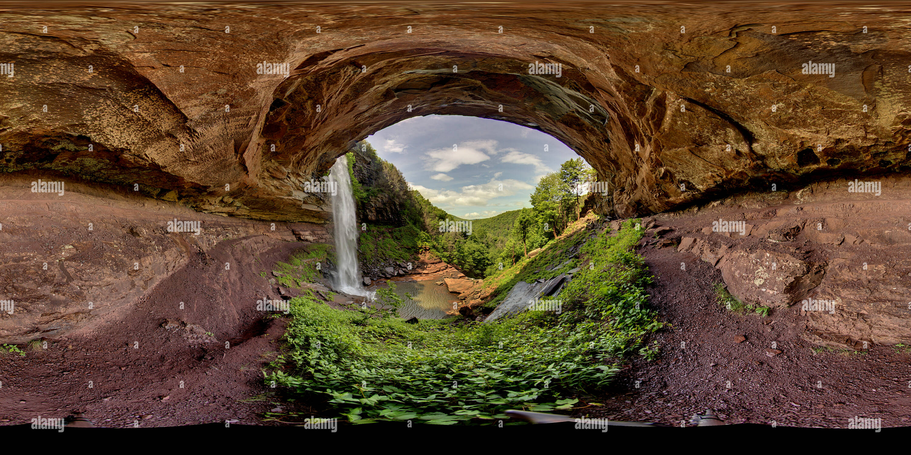 360° view of Kaaterskill Falls, Catskill Mountains NY - Alamy