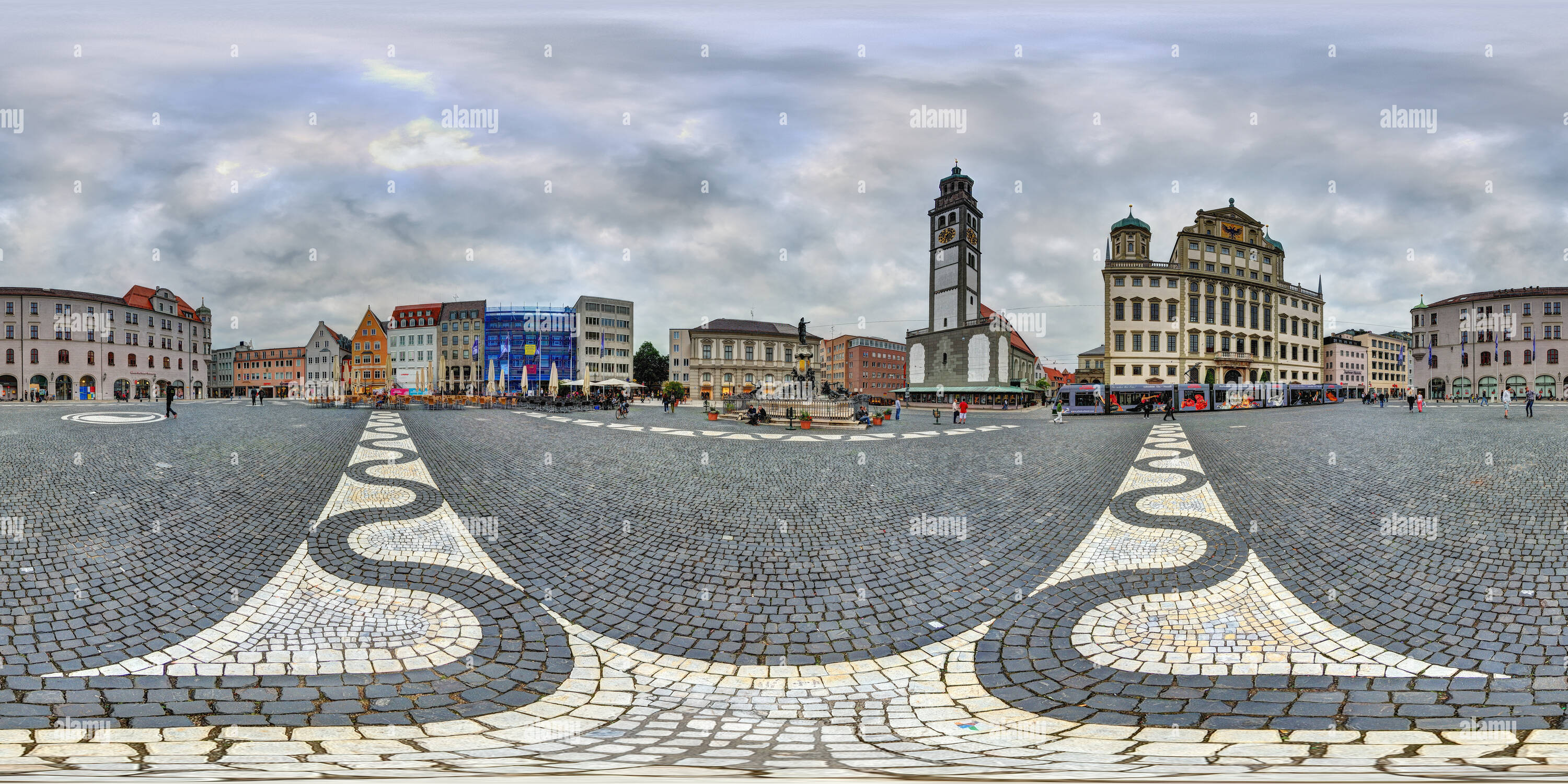 360° view of Town Hall Square Augsburg - Alamy
