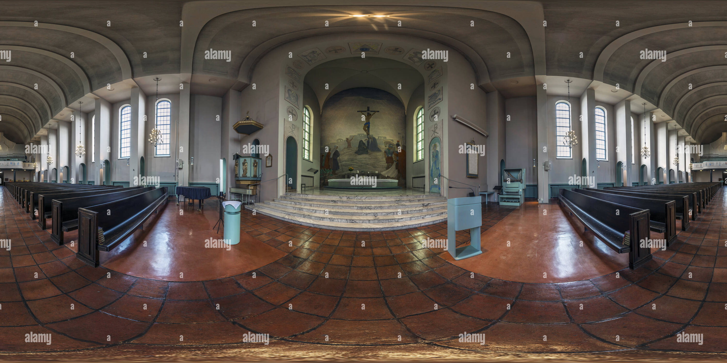 360° view of Martin's Church, altar - Alamy