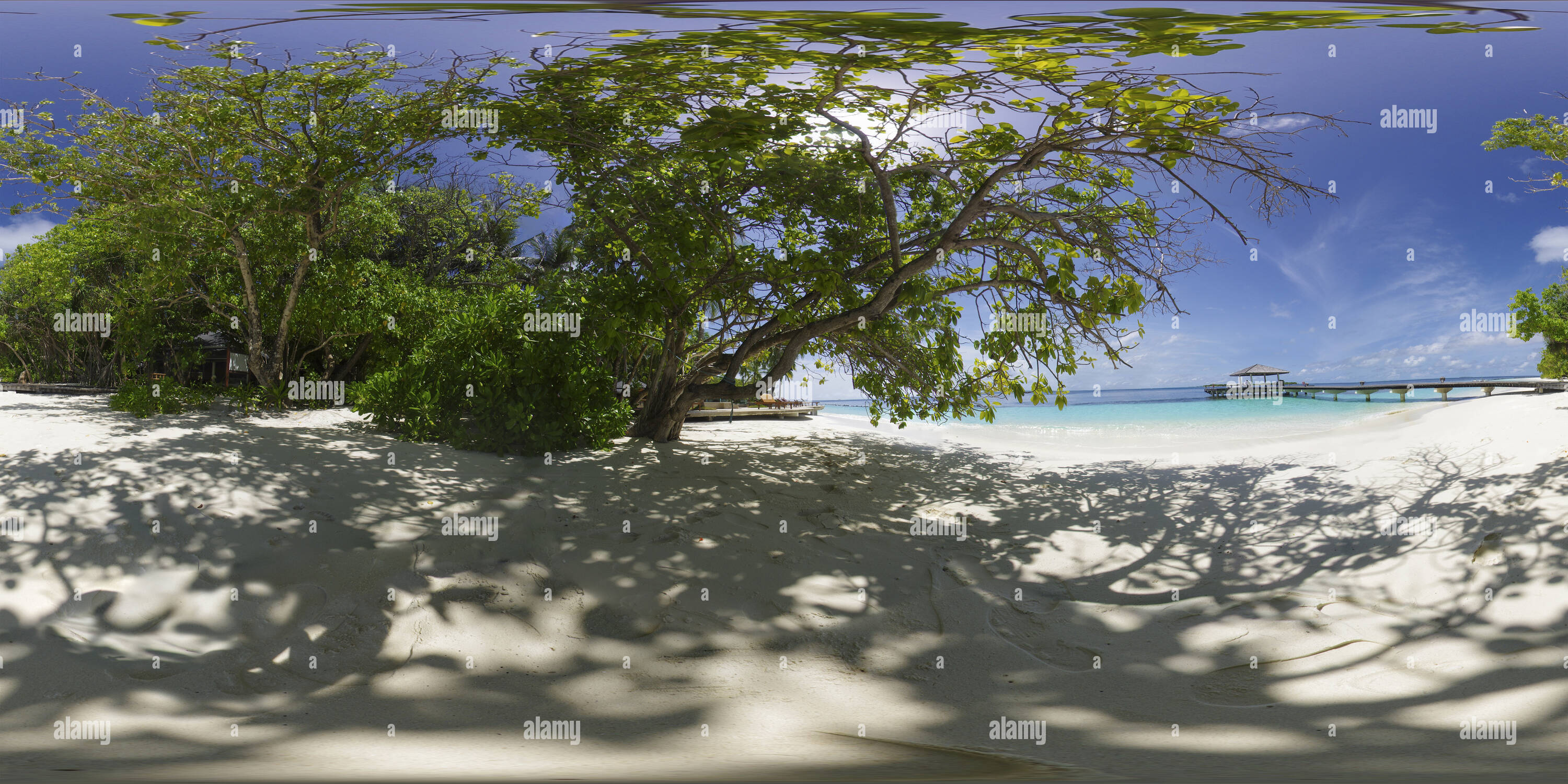 Maldives royal island resort spa hi-res stock photography and images ...