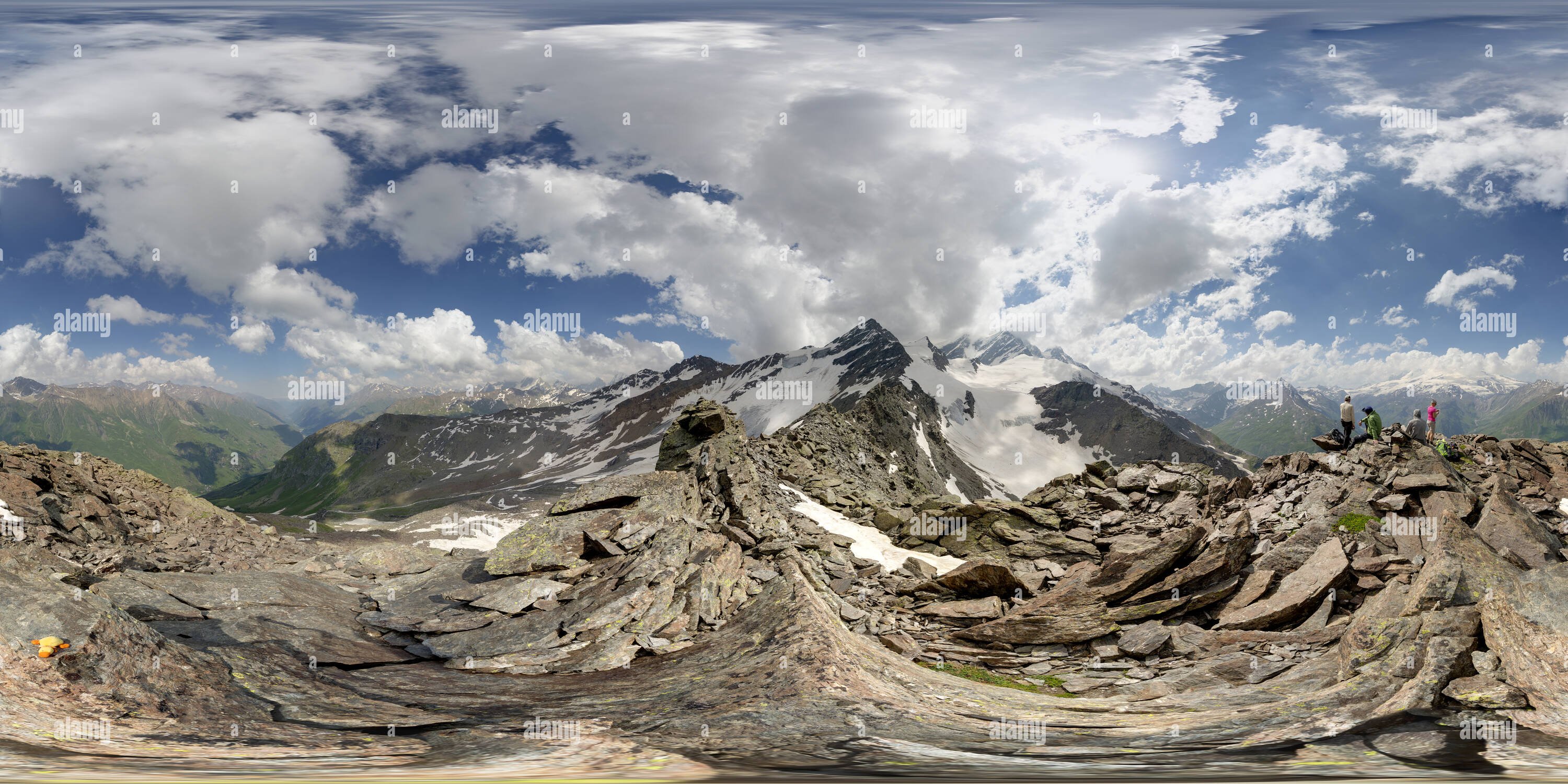 360° view of Pik Felsentiger Summitview Pik Kahiani 3352 altimeter - Alamy