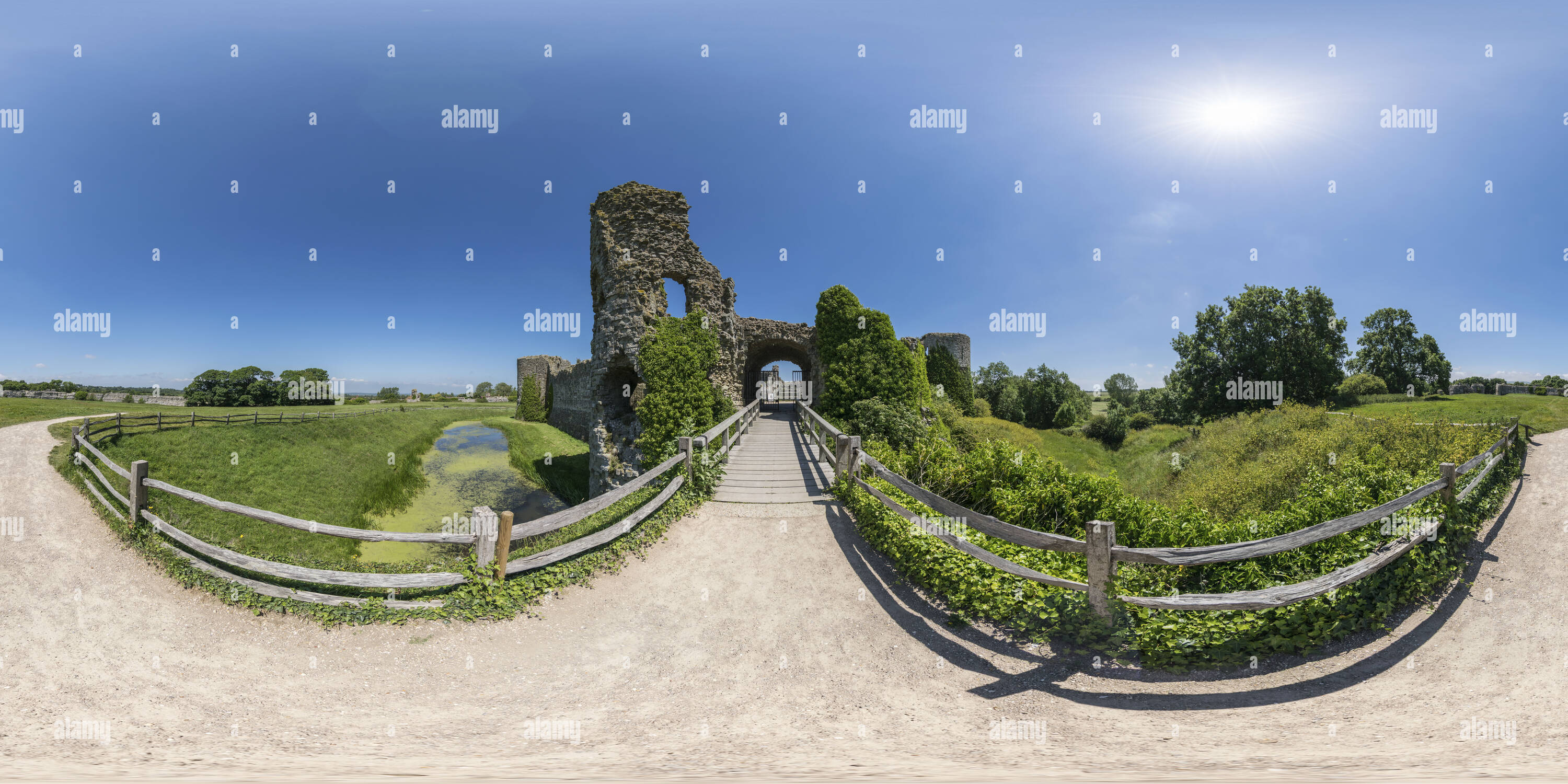 Pevensey castle 1066 hi-res stock photography and images - Alamy