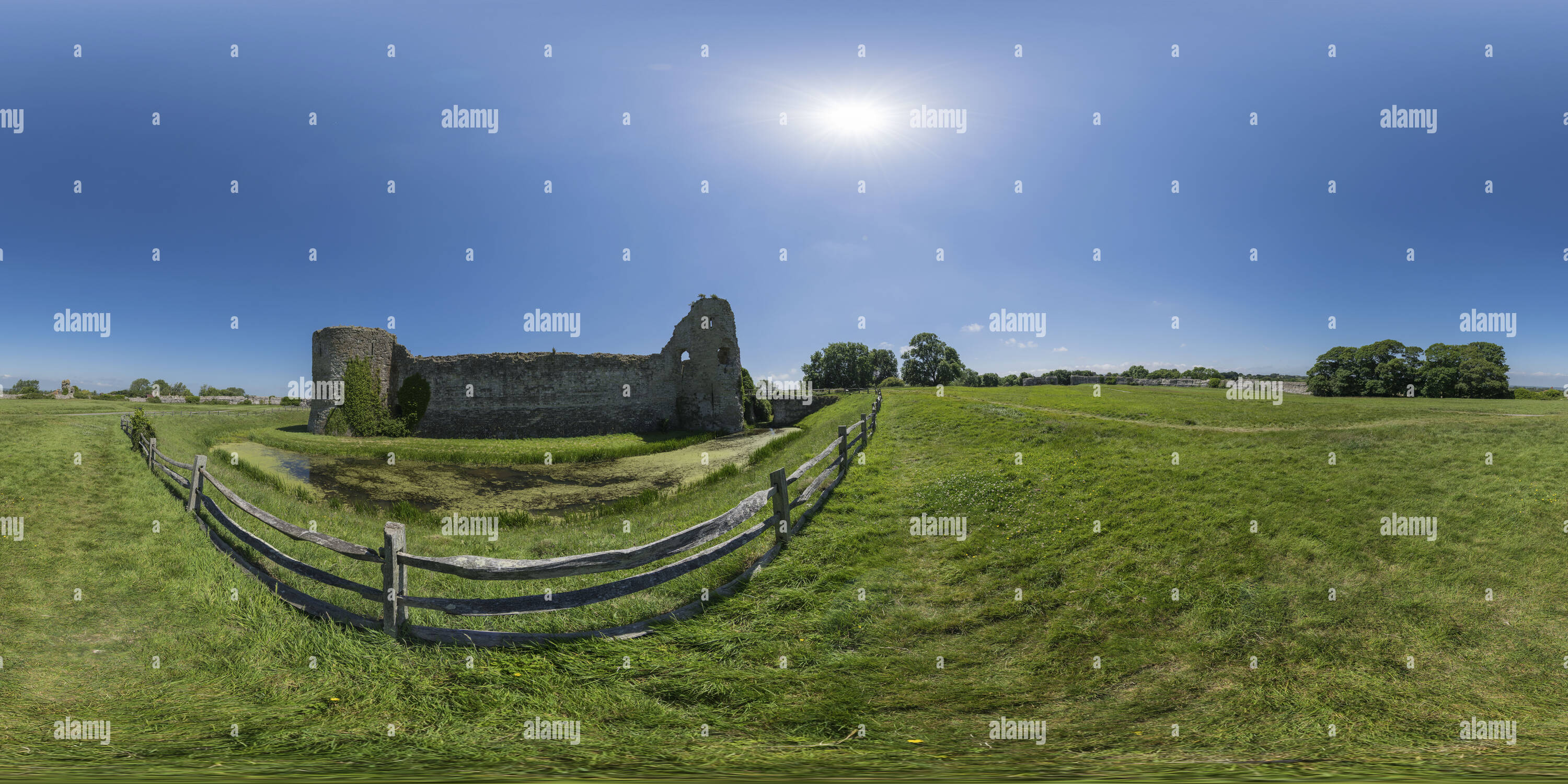 Pevensey castle 1066 hi-res stock photography and images - Alamy