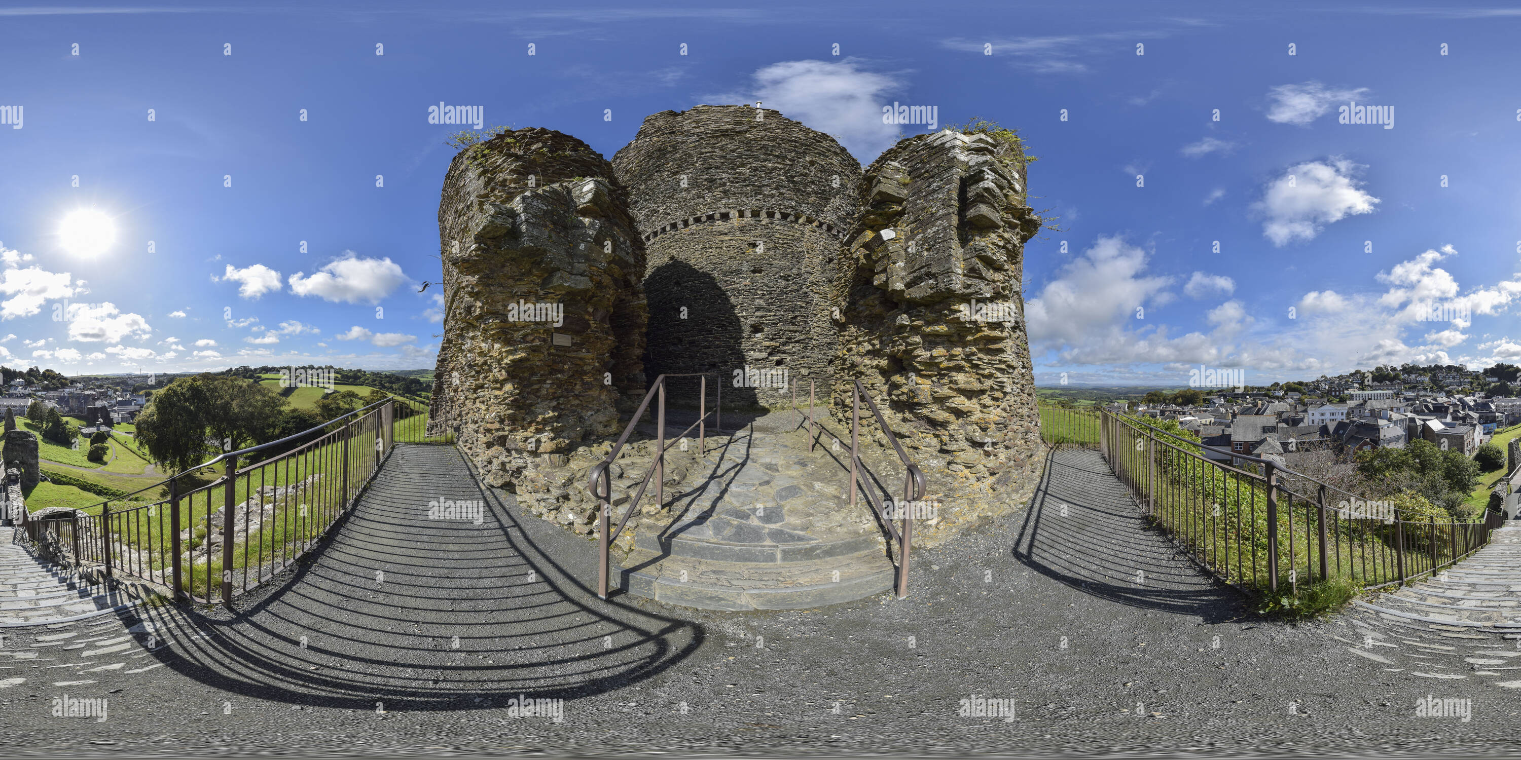 360° view of Launceston Castle, Launceston, Cornwall - Alamy