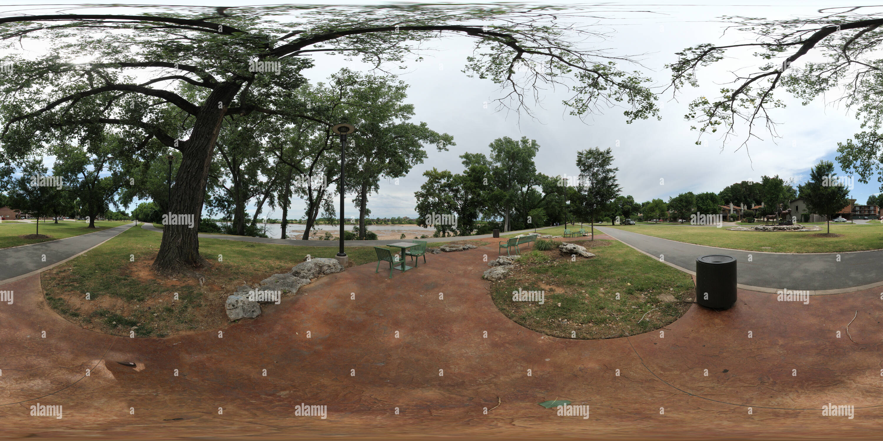 360° view of Riverside Drive in Tulsa - Alamy