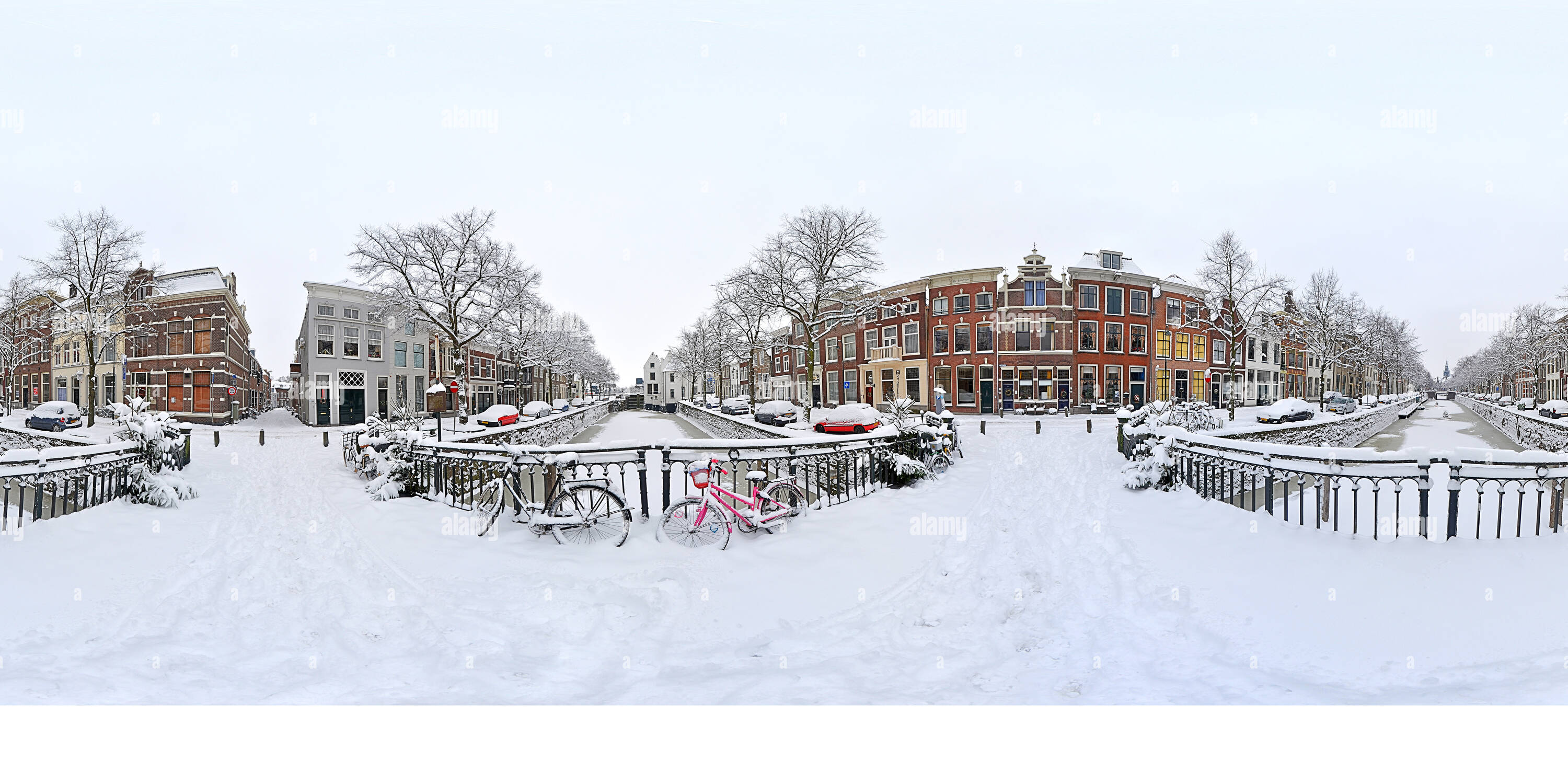360° view of Netherlands - Gouda - Bridge of Minderbroedersteeg covered ...