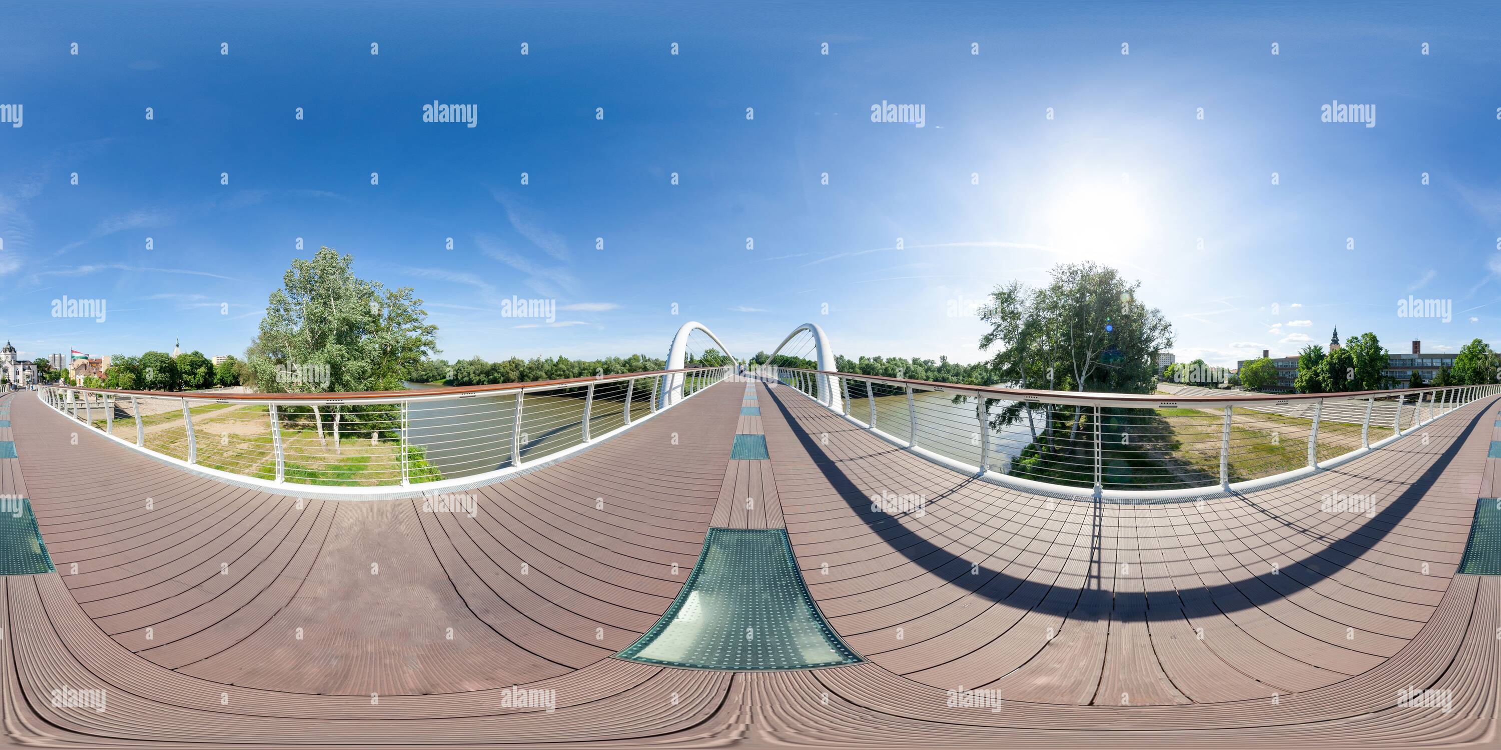 360° view of Menet a hídra - Alamy