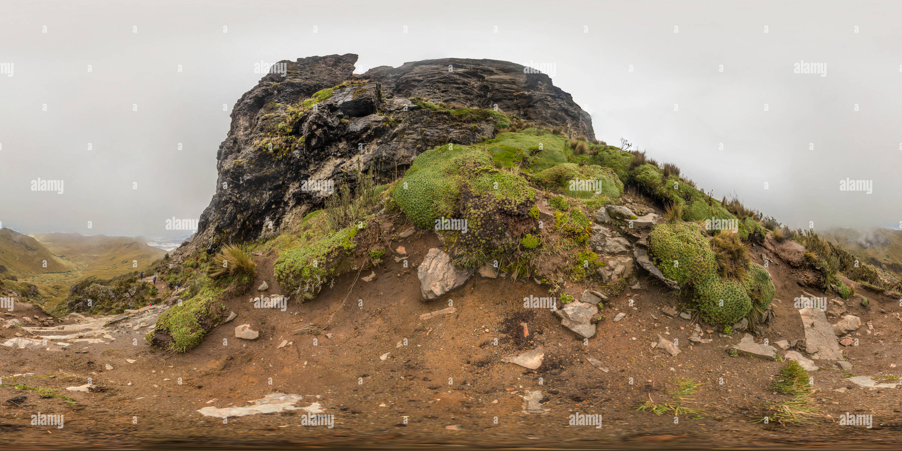 360° view of ECUADOR - Rucu Pichincha Volcano Hiking Trail 6 - Alamy