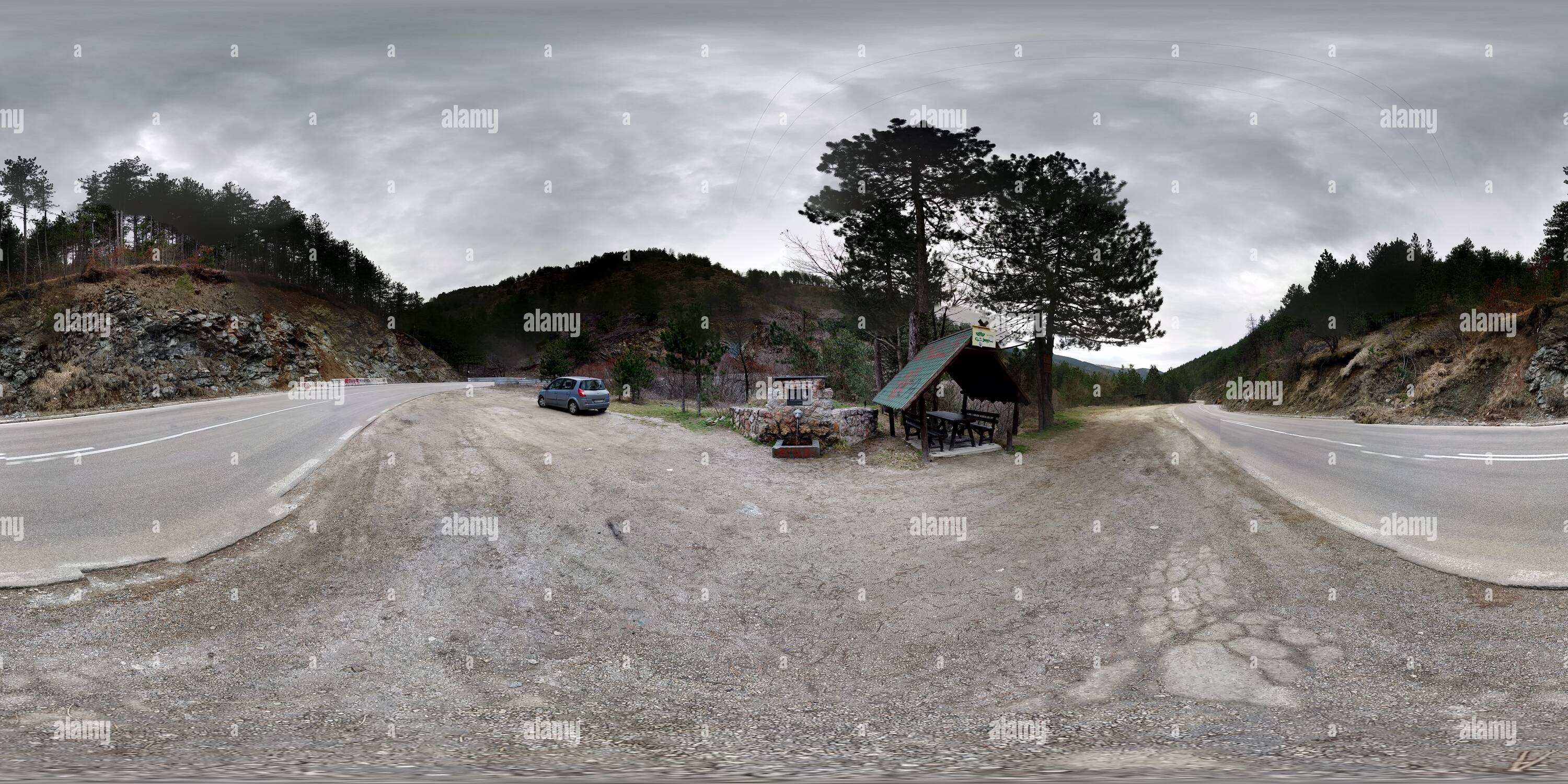 360° view of Fountain, a great place for a short refreshment - Alamy