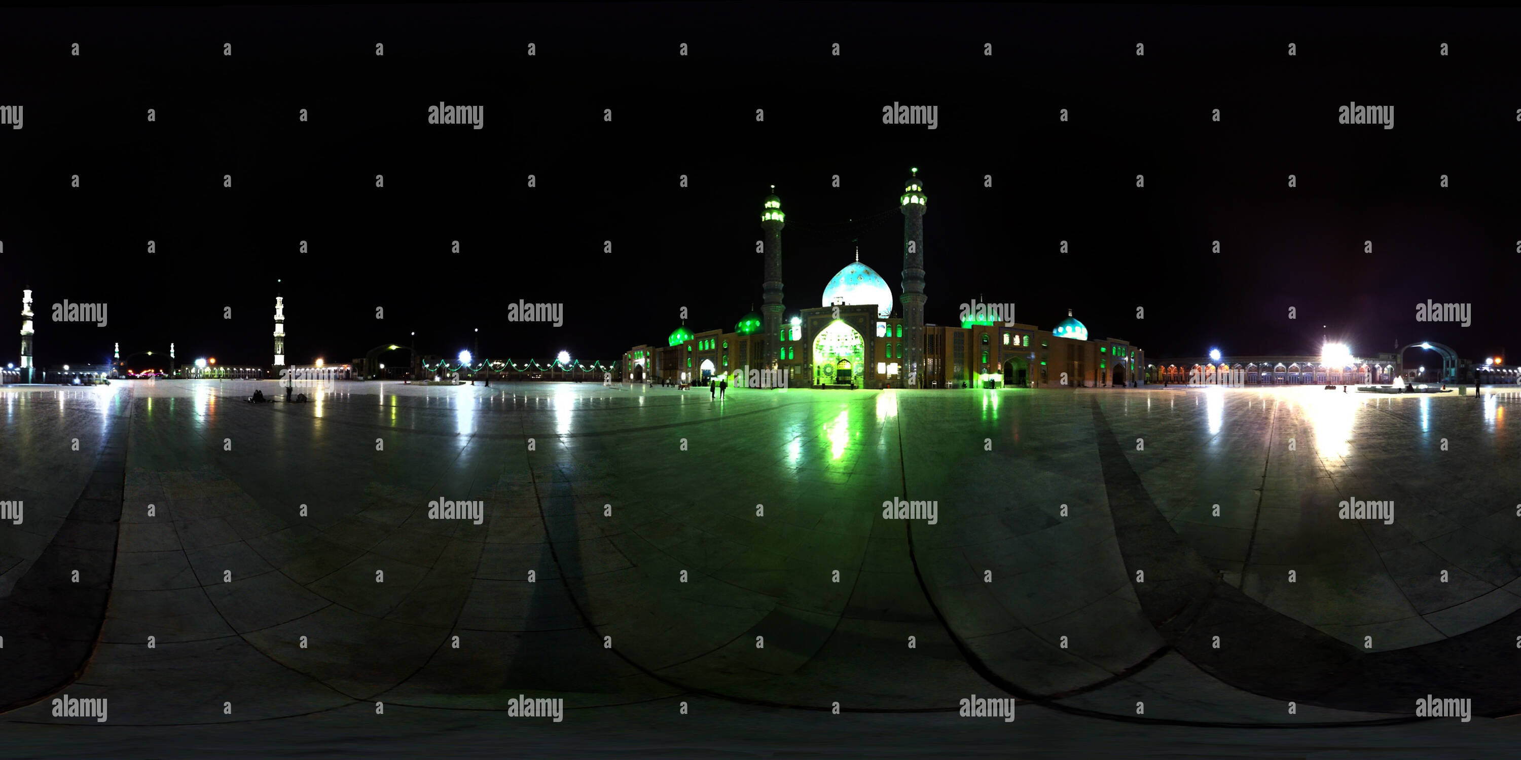 Jamkaran mosque hi-res stock photography and images - Alamy