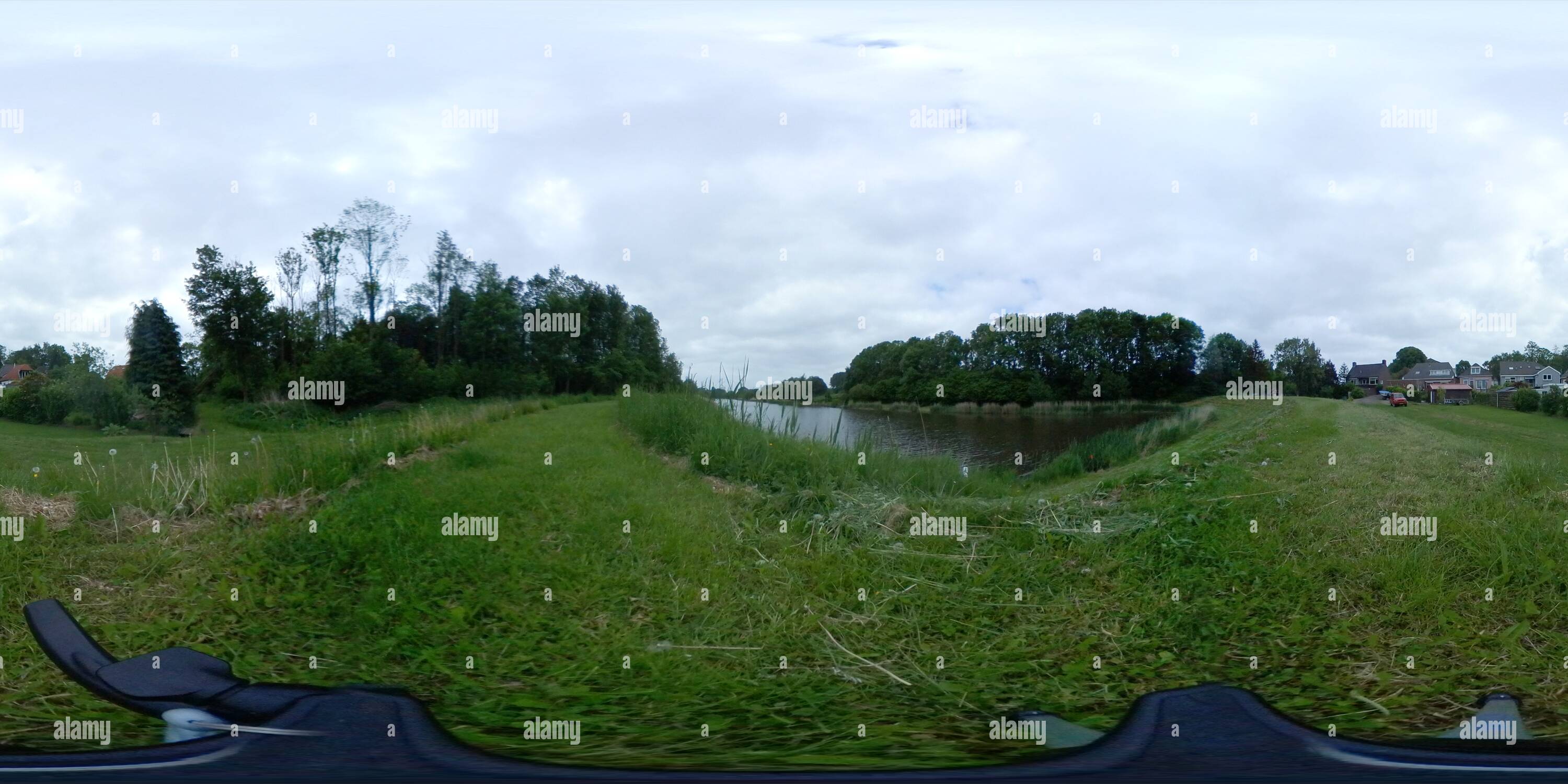 360° view of forest and lake - Alamy