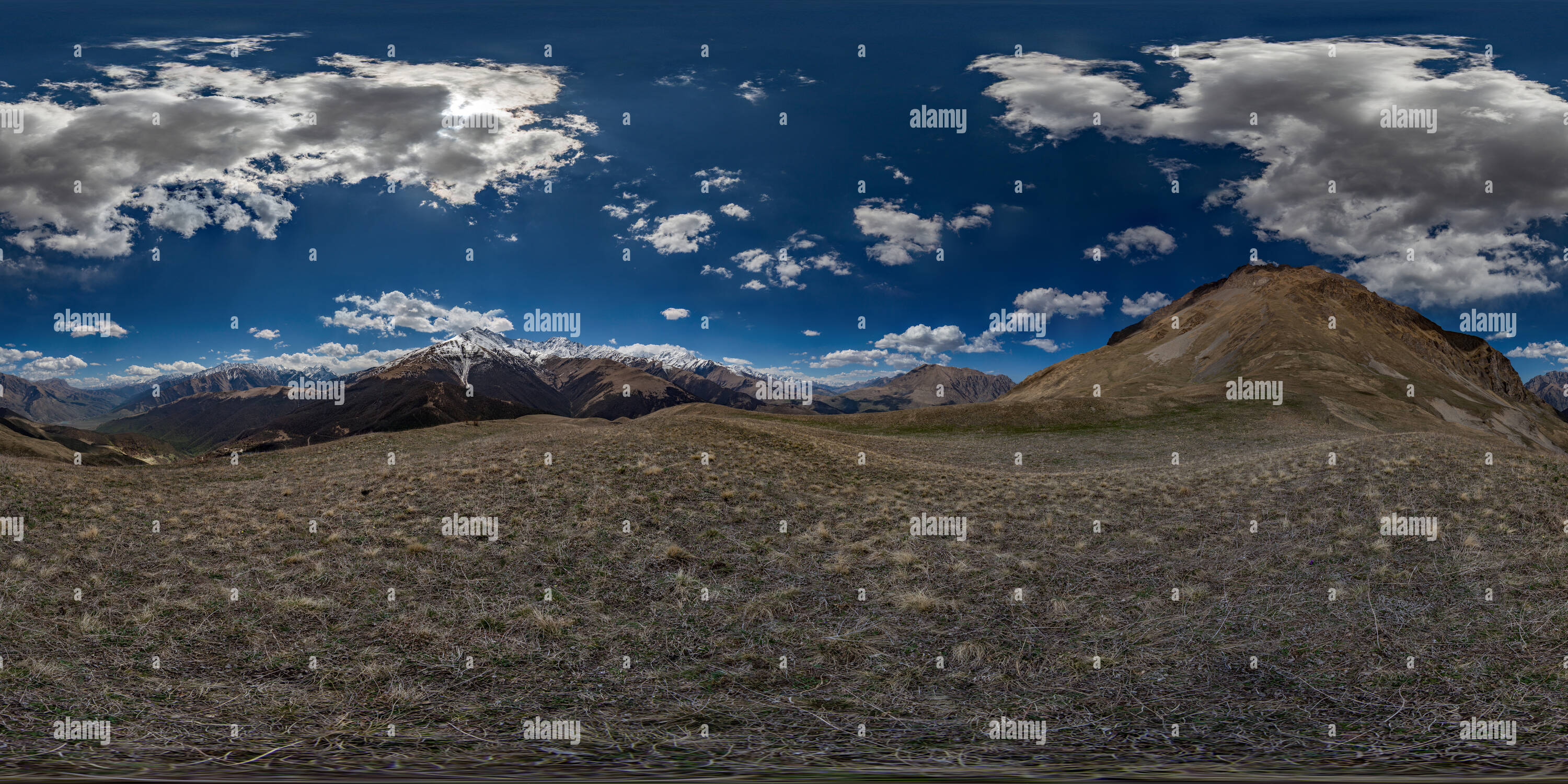 360° view of Panorama at the foot of the mountain Hiakh - Alamy