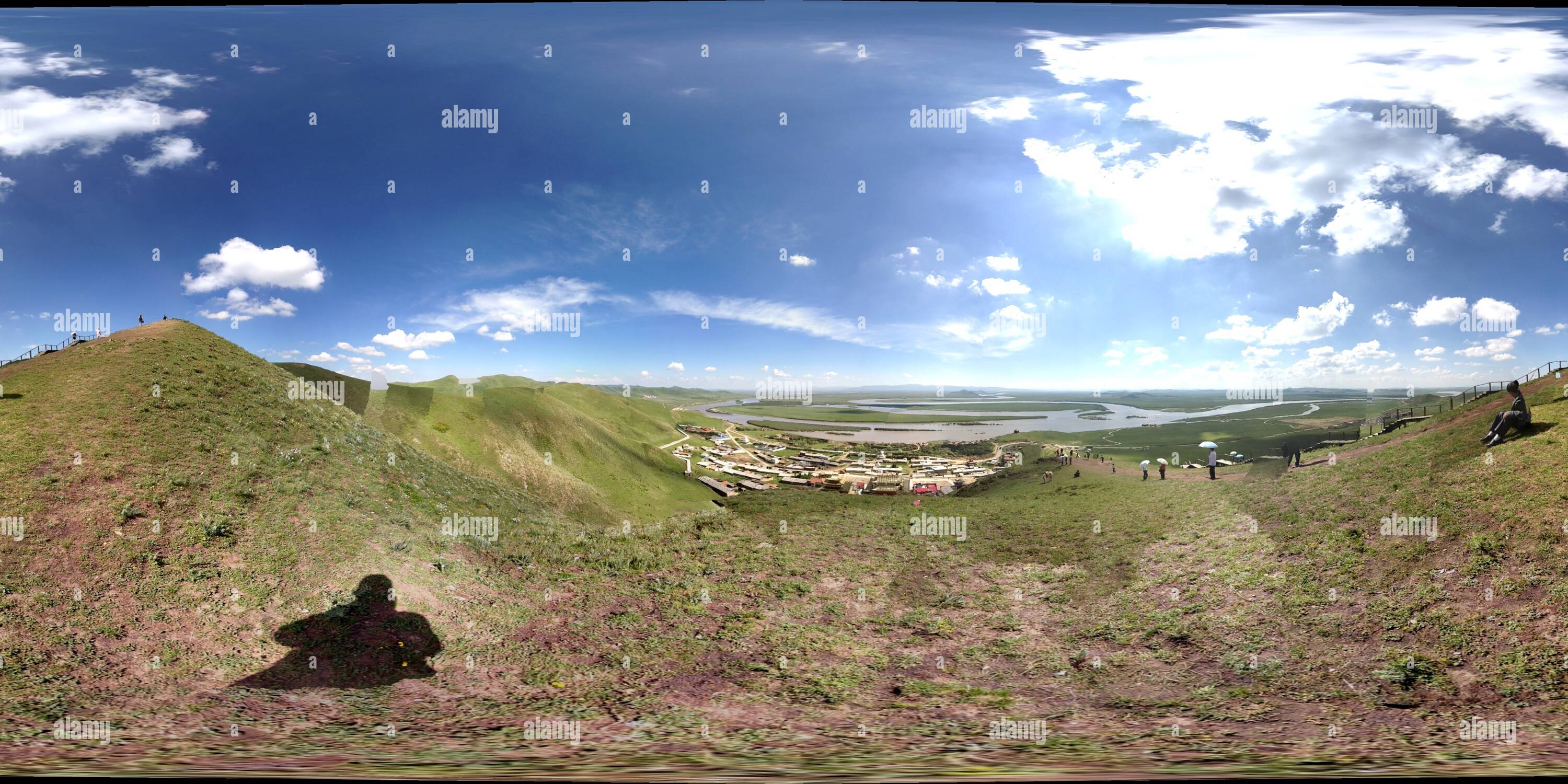360° view of first bay of the winding Yellow River - Alamy