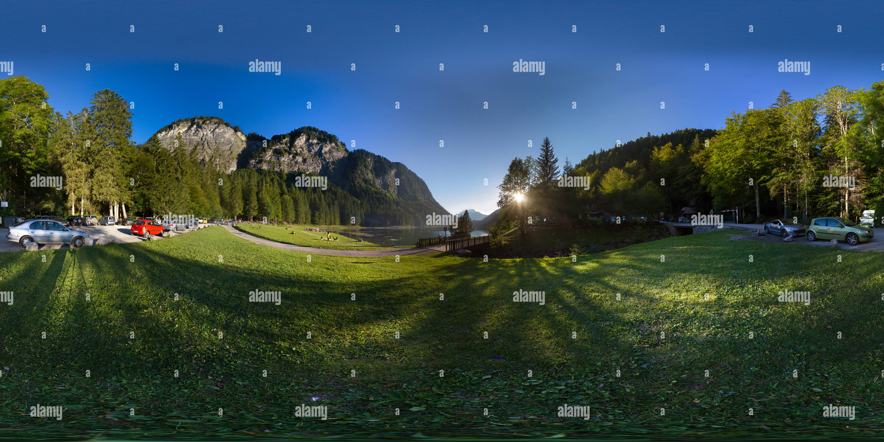 360° view of Lac de Montriond - Alamy