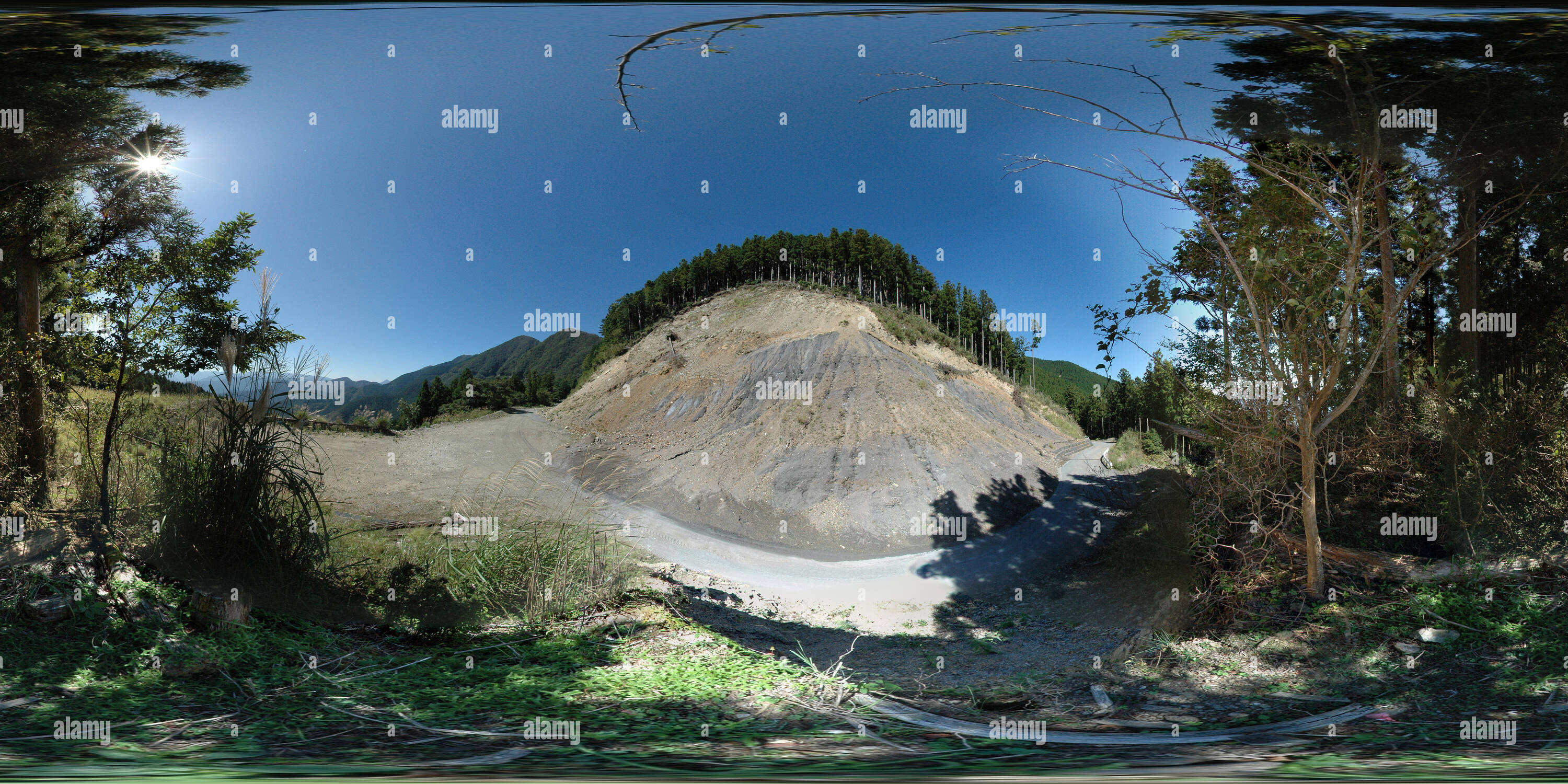 360° view of New discovery The Median Tectonic Line in awano - Alamy