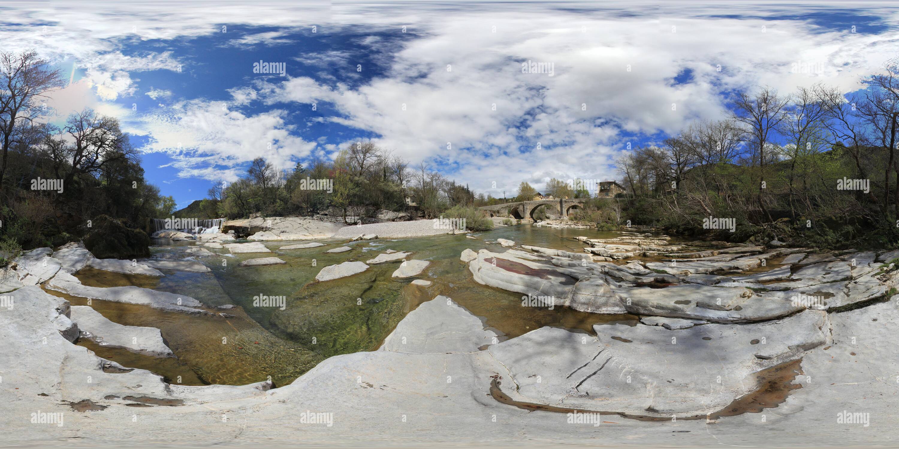360° view of Waterfall on La Vis, a very nice place for the hot summers ...