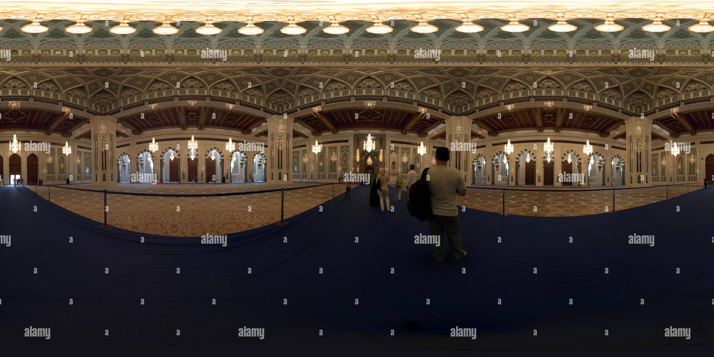 360° view of Sultan Qabus Moschee - Alamy