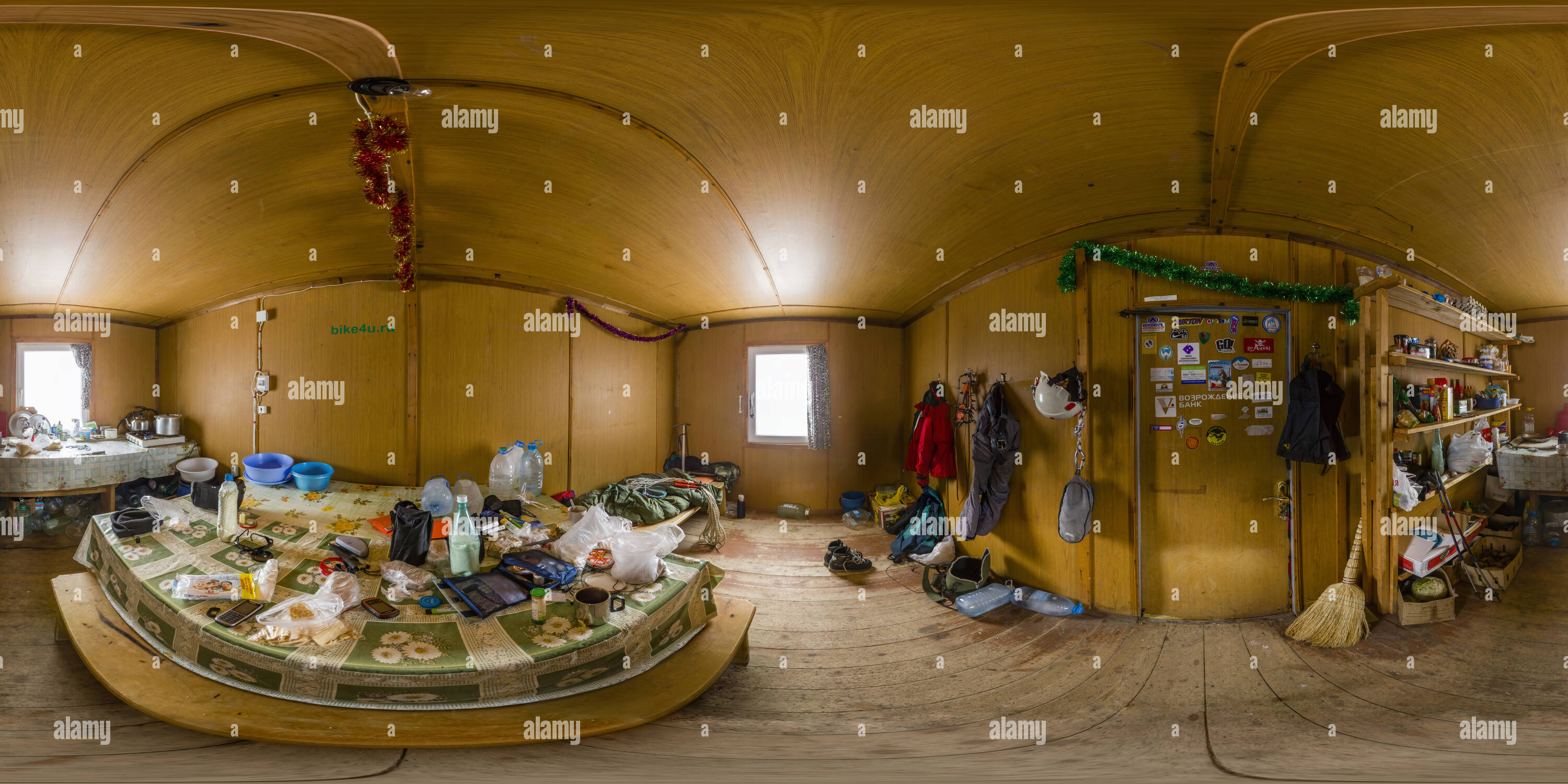 Climber hut hi-res stock photography and images - Alamy